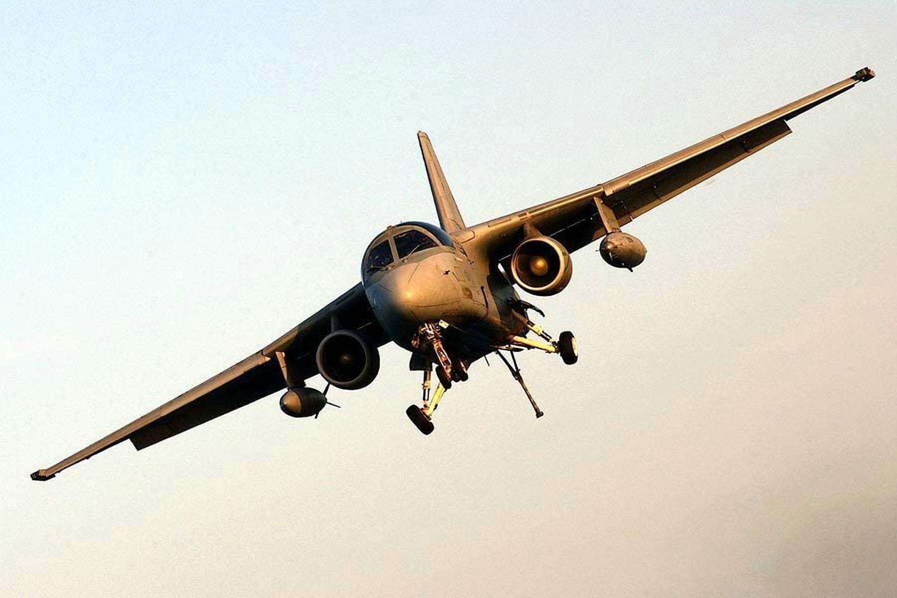 S-3 Viking Landing Approach U.S. Navy - 24x36 Inch Glossy Laminated ...