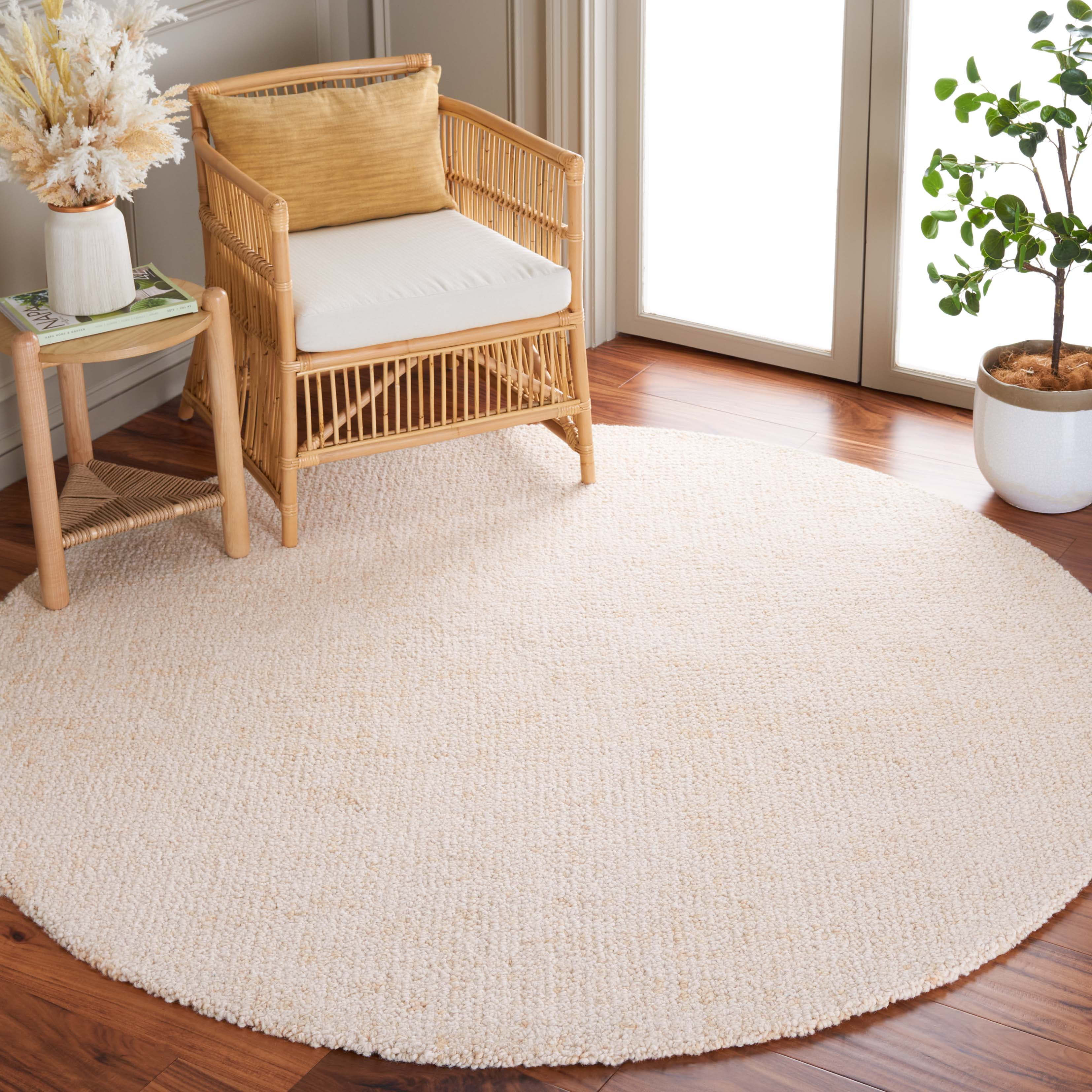 SAFAVIEH Abstract Ethelyn Solid Area Rug, Ivory/Beige, 6' x 6' Round ...