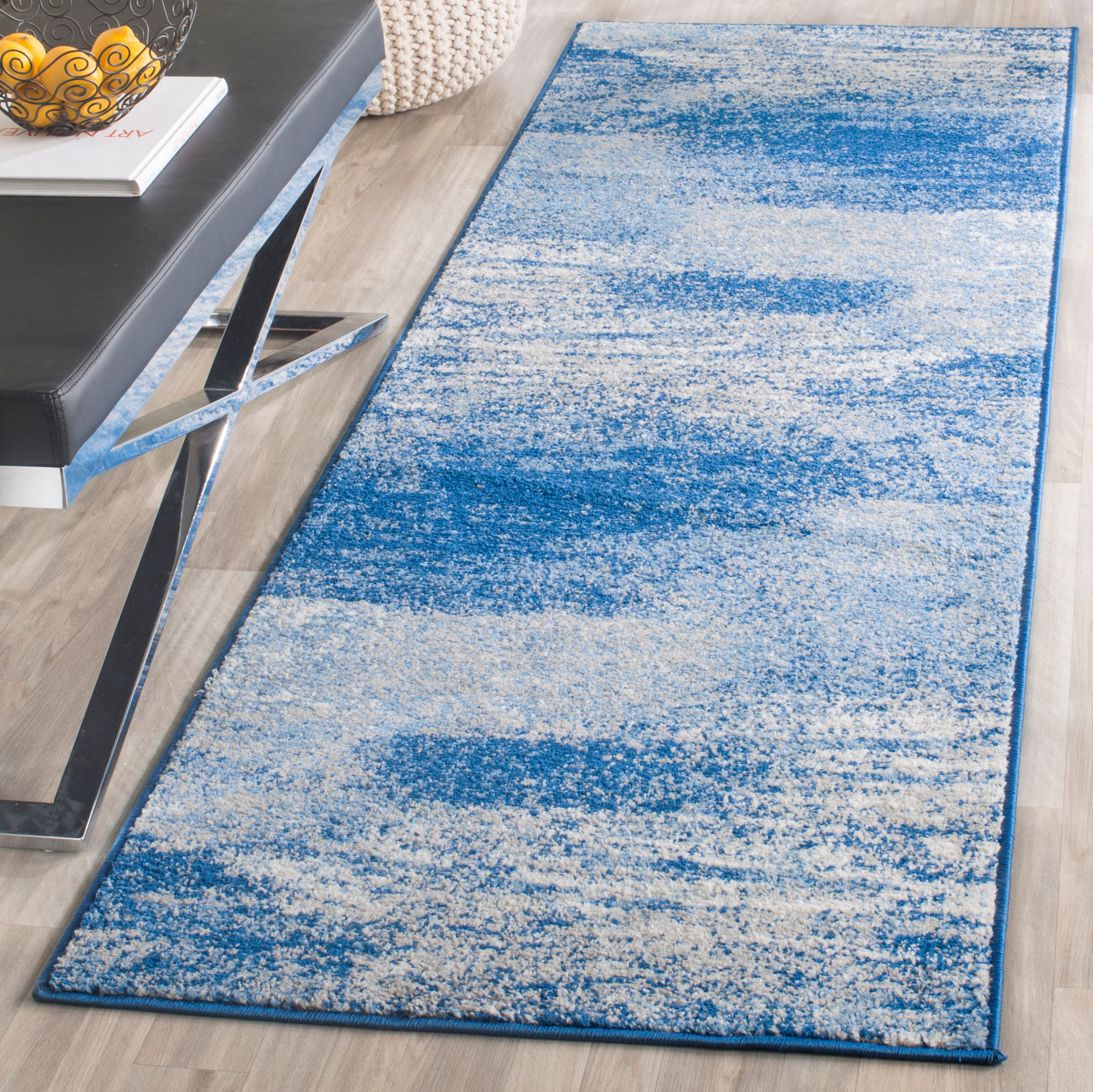 SAFAVIEH Adirondack Rudyard Abstract Runner Rug, Silver/Blue, 2'6" x 20 ...