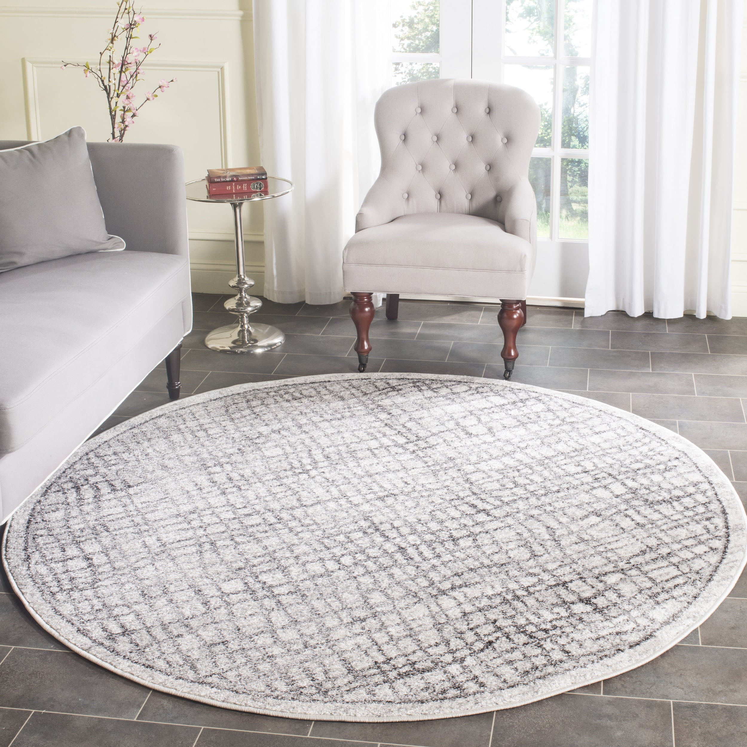 Safavieh Adirondack Vasil Geometric Area Rug, Silver/Ivory, 4' x 4 ...