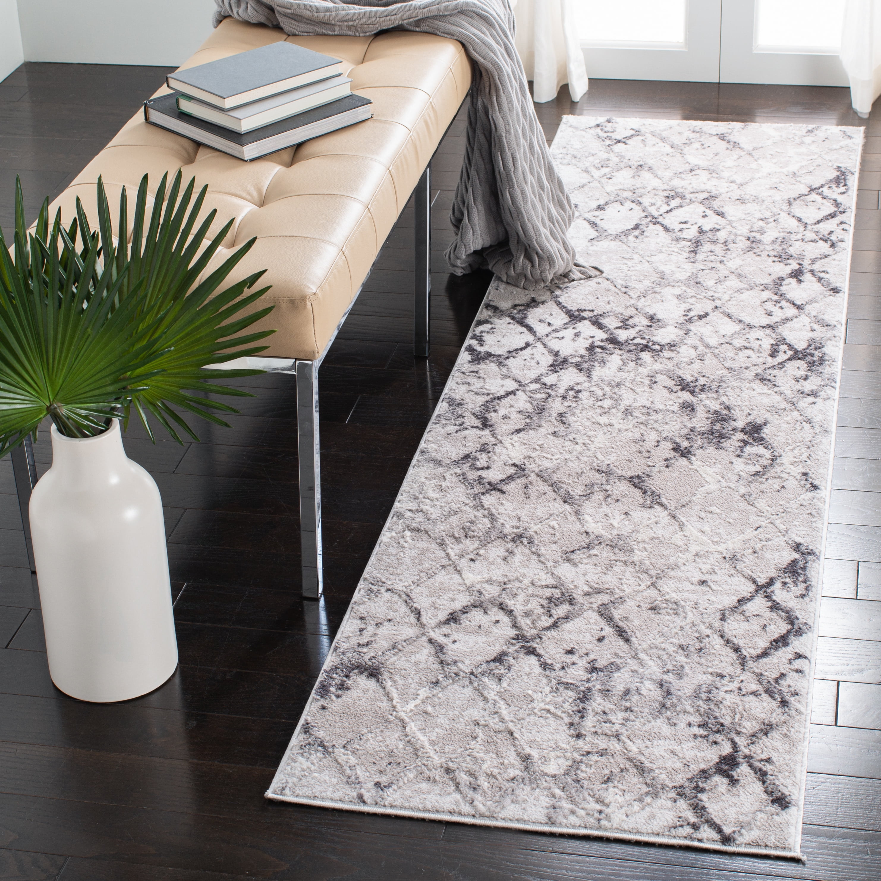 SAFAVIEH Amelia Roslyn Abstract Runner Rug, Gray/Light Gray, 2'2" x 10 ...