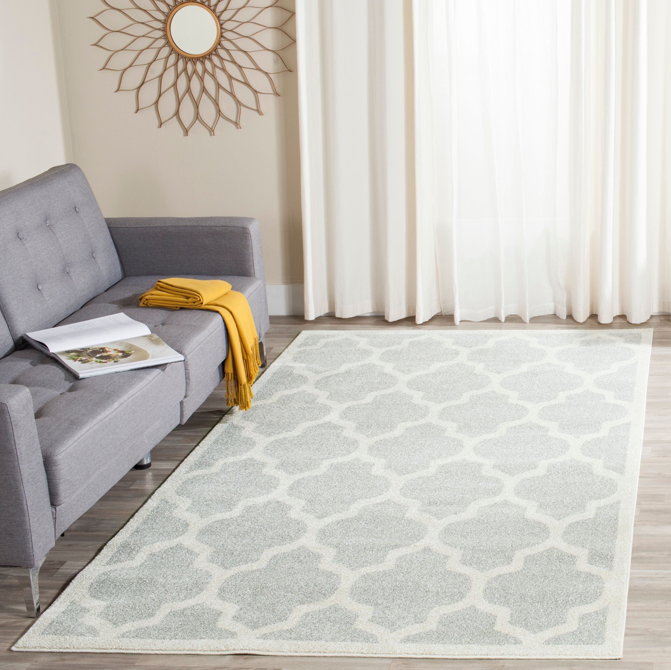 SAFAVIEH Amherst Sophia Geometric Area Rug, Light Grey/Beige, 6' x 9 ...