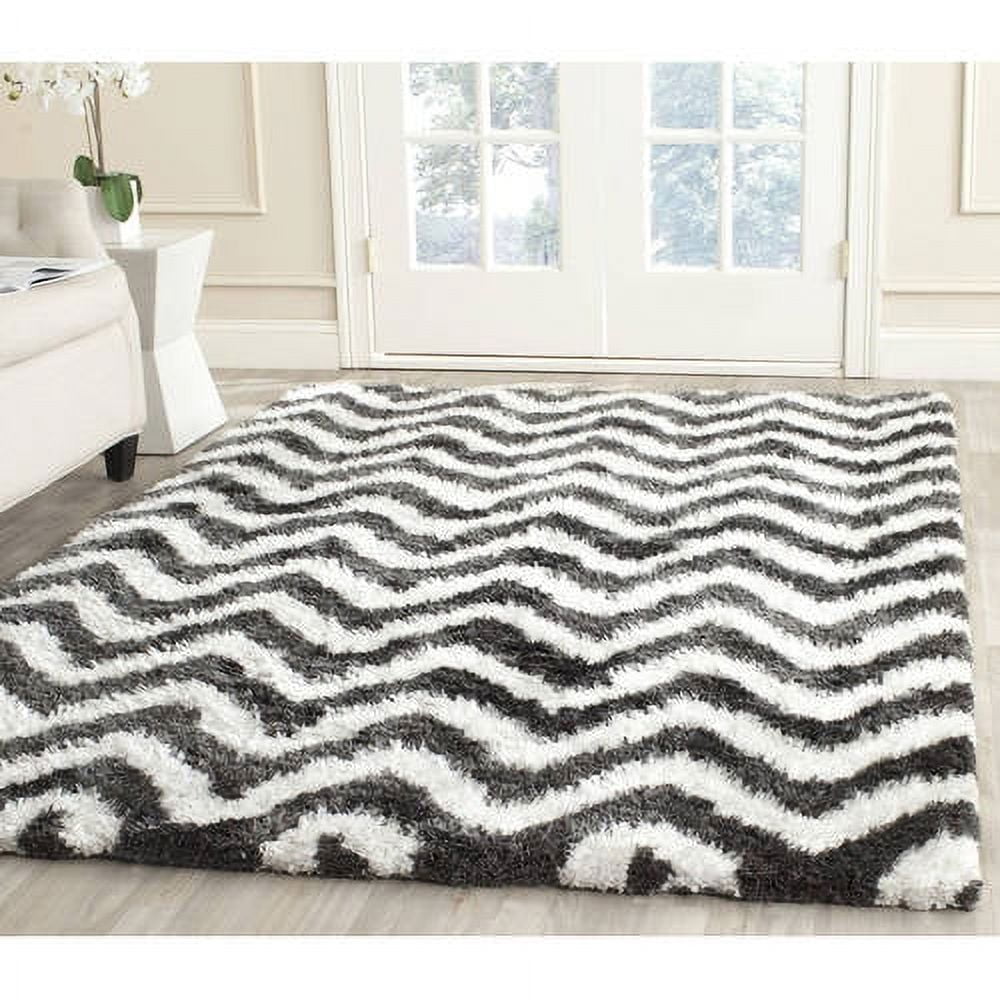SAFAVIEH Barcelona Carmella Chevron Stripes Shag Area Rug, Graphite/Ivory, 5' x 5' Round ...