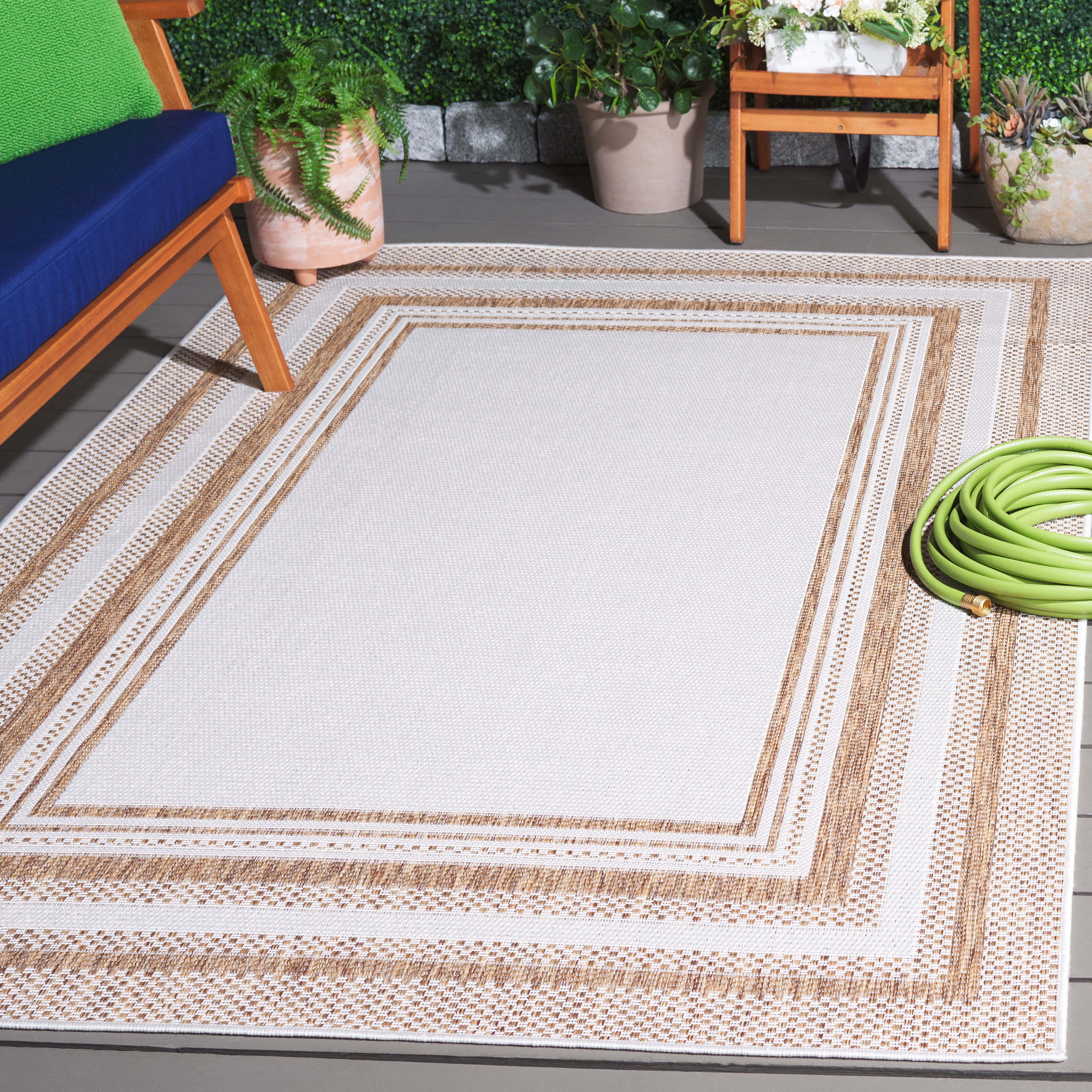 SAFAVIEH Beach House Carlie Bordered Indoor/Outdoor Area Rug, Beige ...