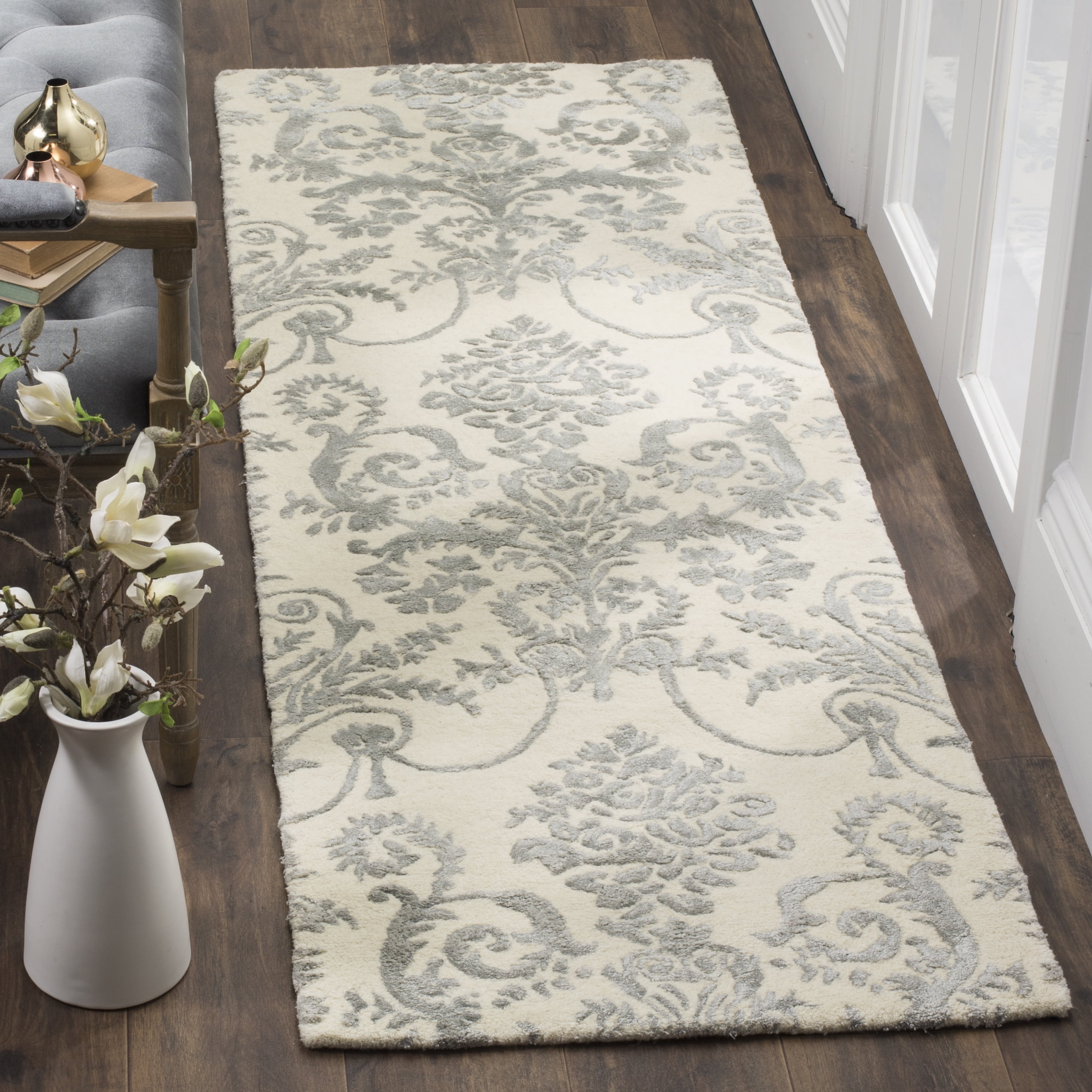 SAFAVIEH Bella Paula Damask Floral Wool Runner Rug, Ivory/Grey, 2'3" x ...