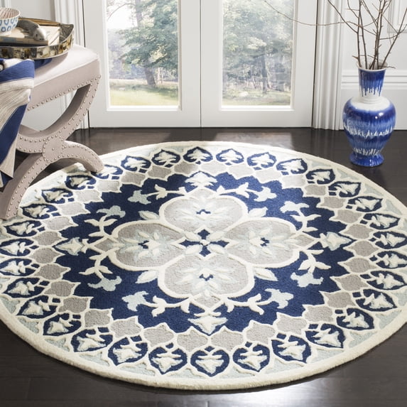 SAFAVIEH Bellagio Zoja Floral Wool Area Rug, Navy Blue/Ivory, 5' x 5 ...
