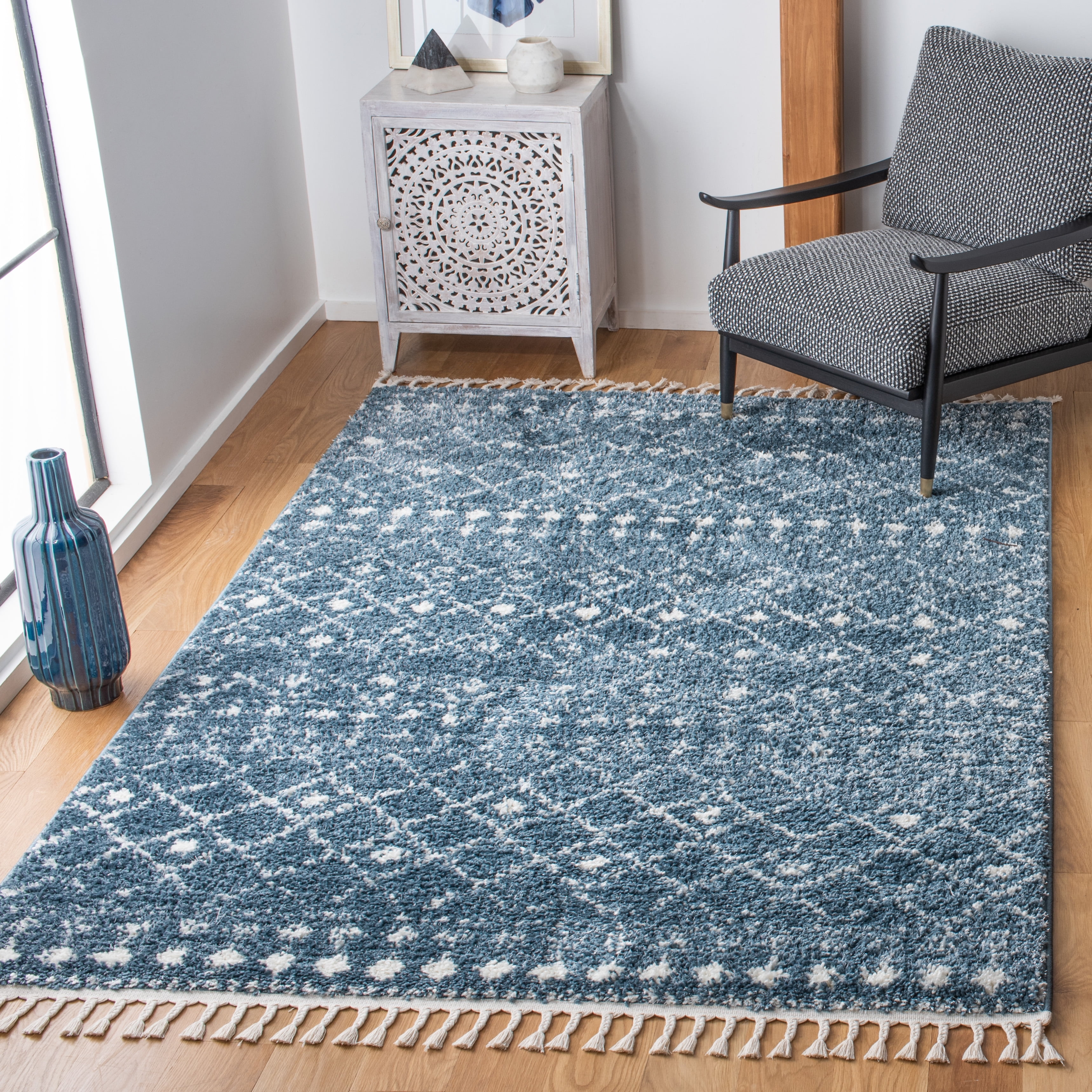SAFAVIEH Berber Fringe Nathan Aztec Shag Area Rug, Blue/Ivory, 5'3" x 7 ...
