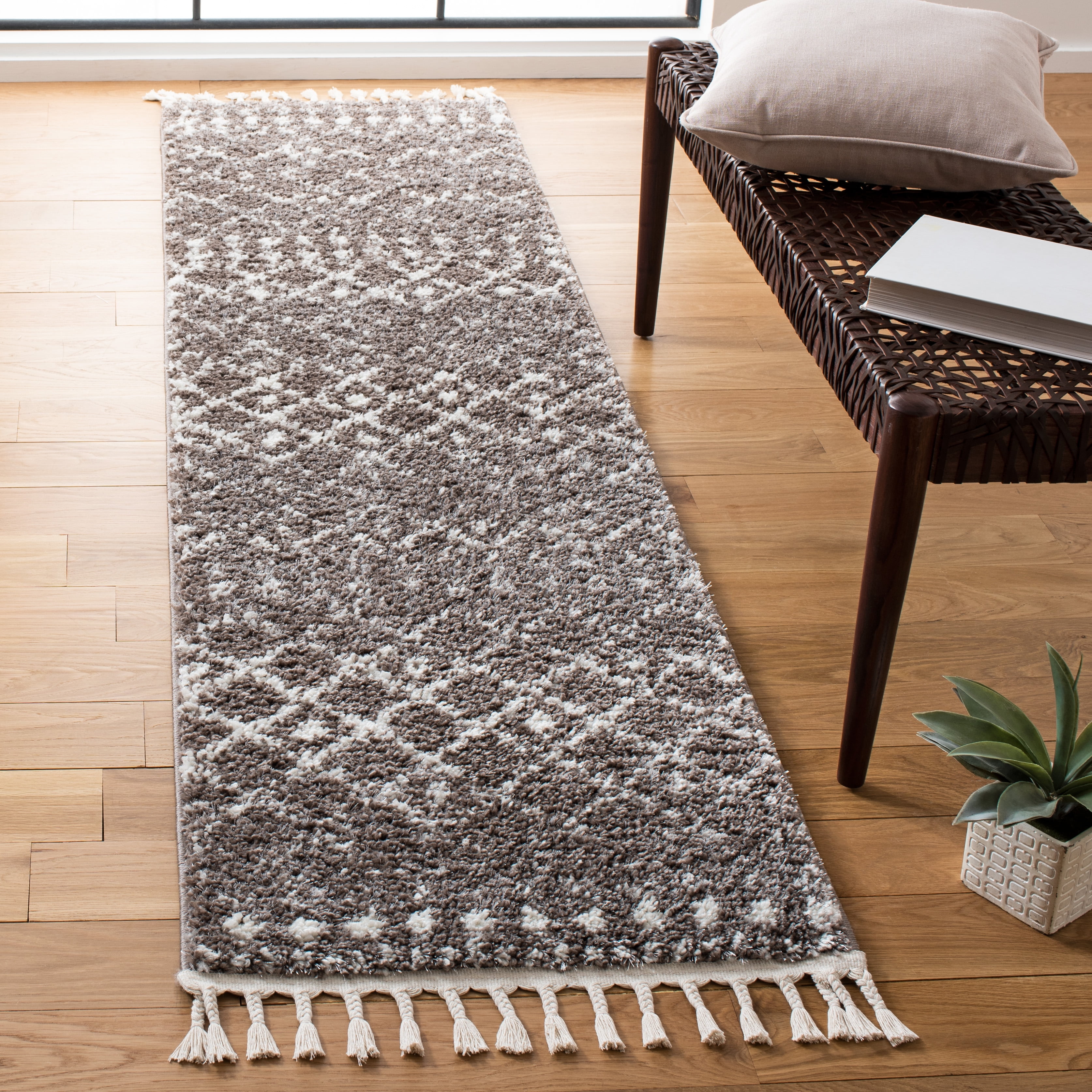 SAFAVIEH Berber Fringe Nathan Aztec Shag Runner Rug, Brown/Ivory, 2'2 ...