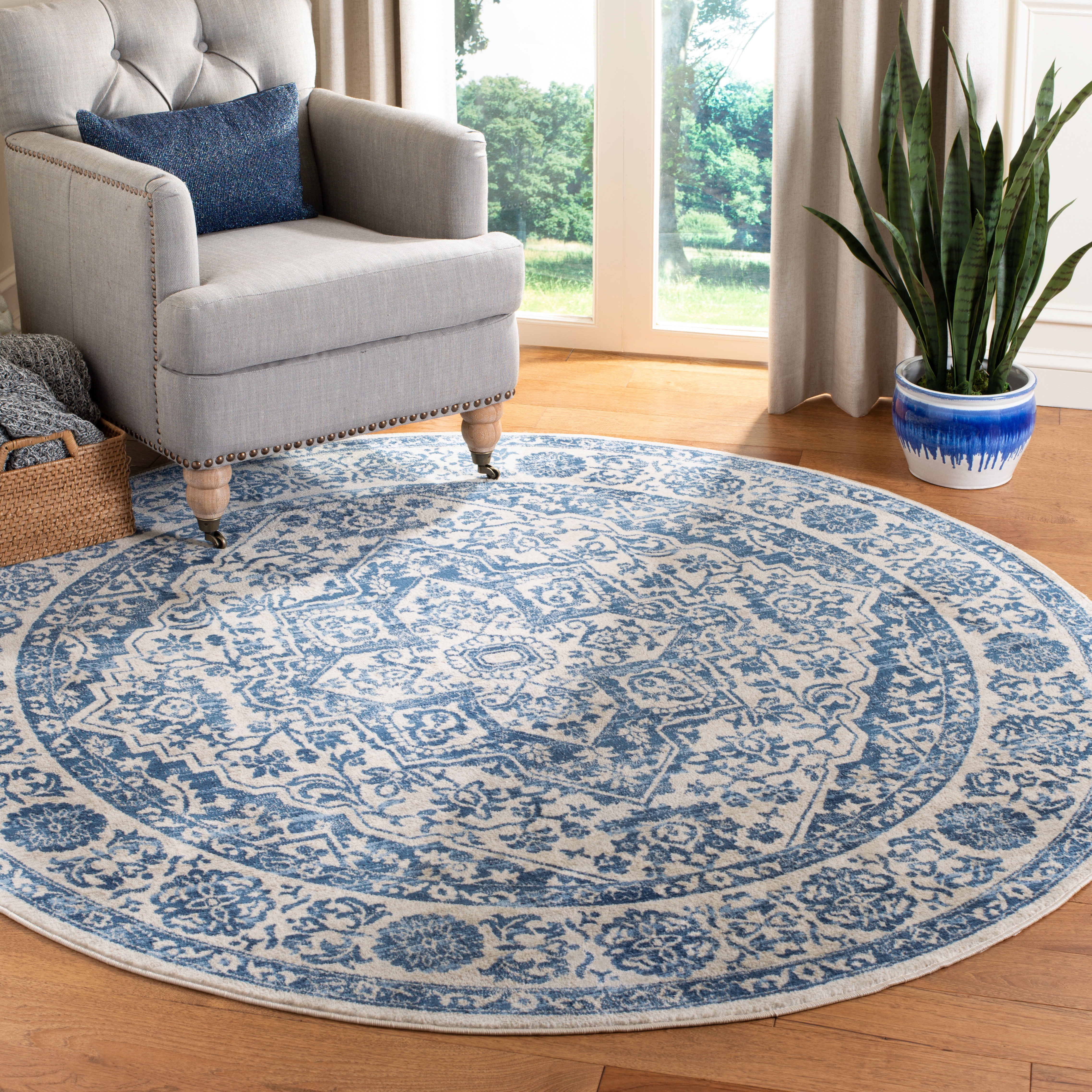 SAFAVIEH Brentwood Collection Round Area Rug, 6'7" Navy/Light Grey ...