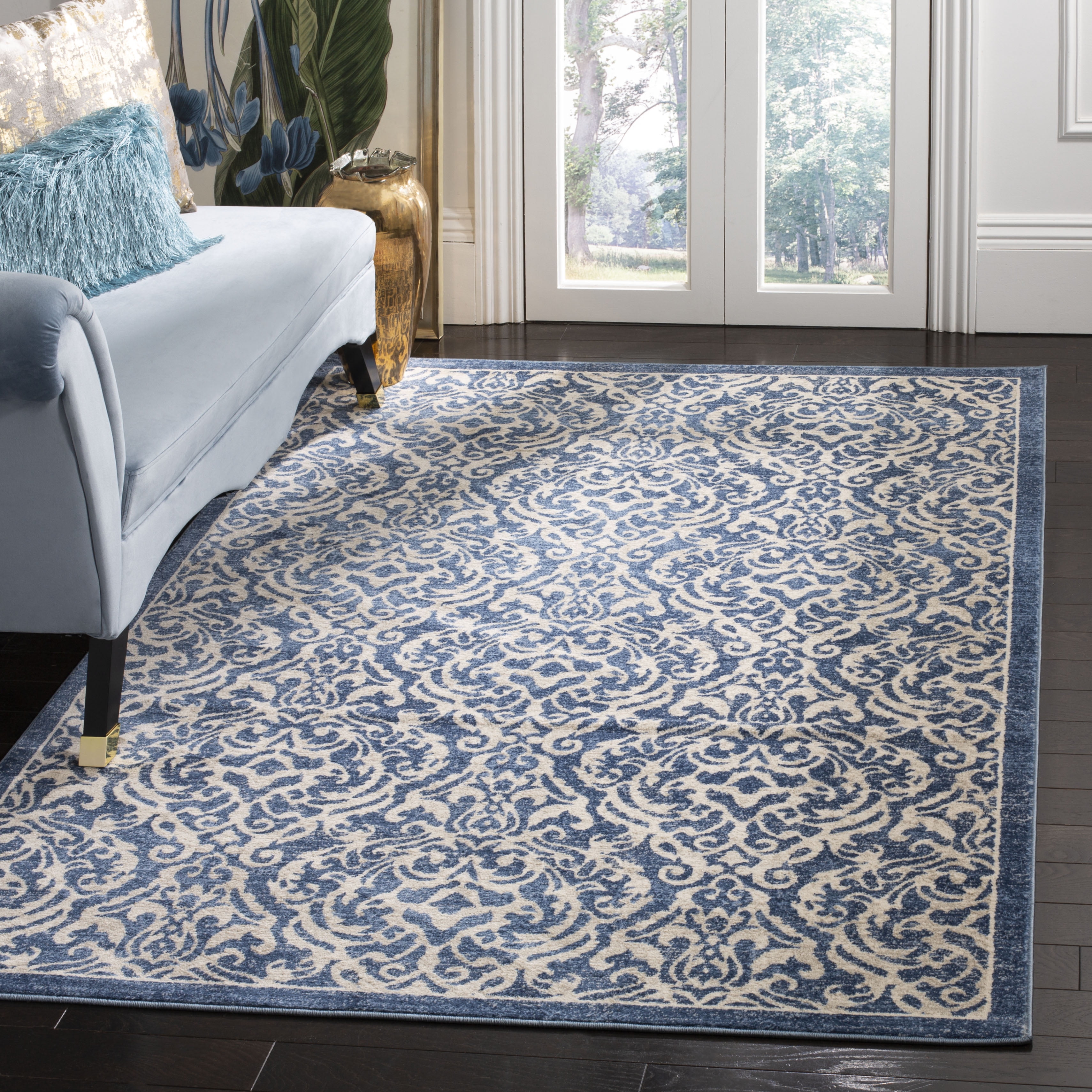 SAFAVIEH Brentwood Dilara Damask Area Rug, 6' x 9', Navy/Cream ...