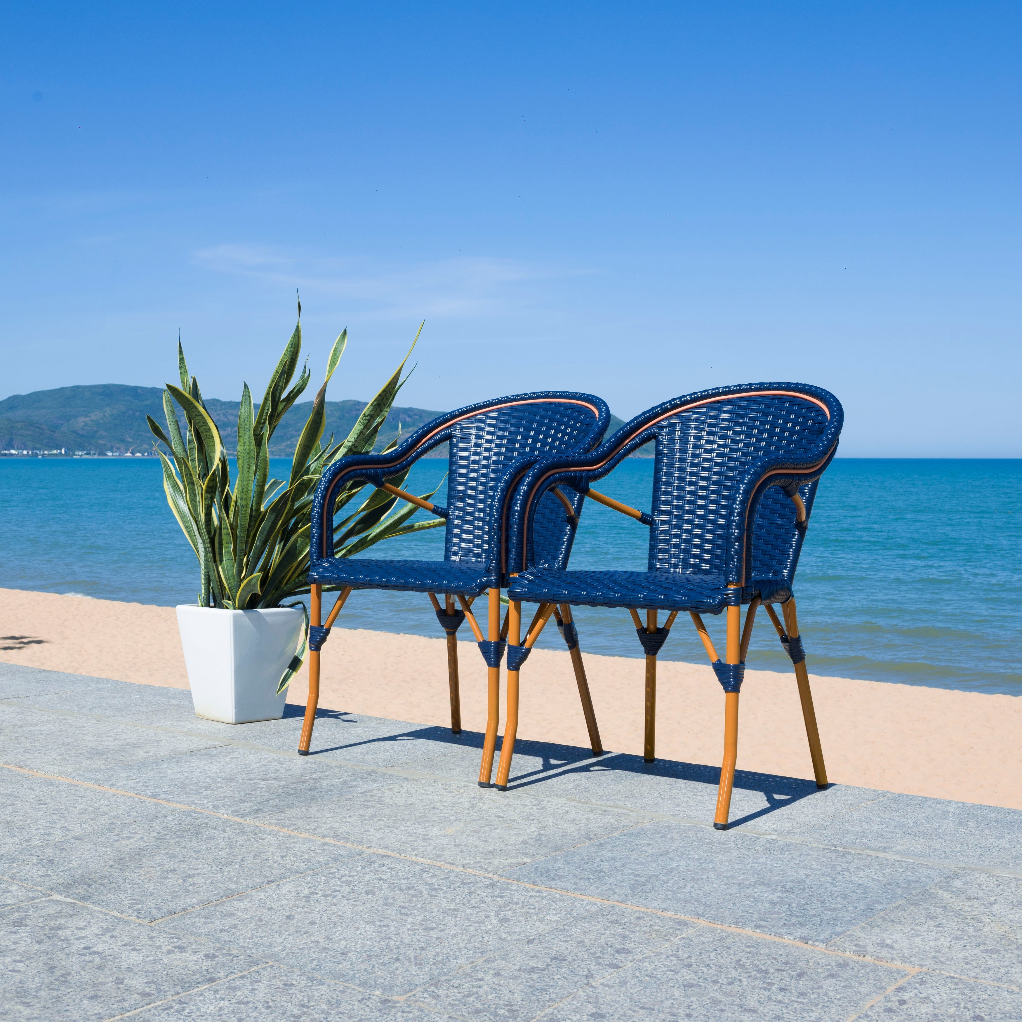 Safavieh SAFAVIEH PAT Collection Contemporary Aluminium and Wicker ...