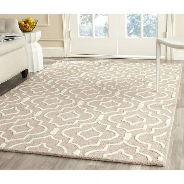 SAFAVIEH Cambridge Julian Geometric Wool Area Rug, Beige/Ivory, 5' x 8 ...