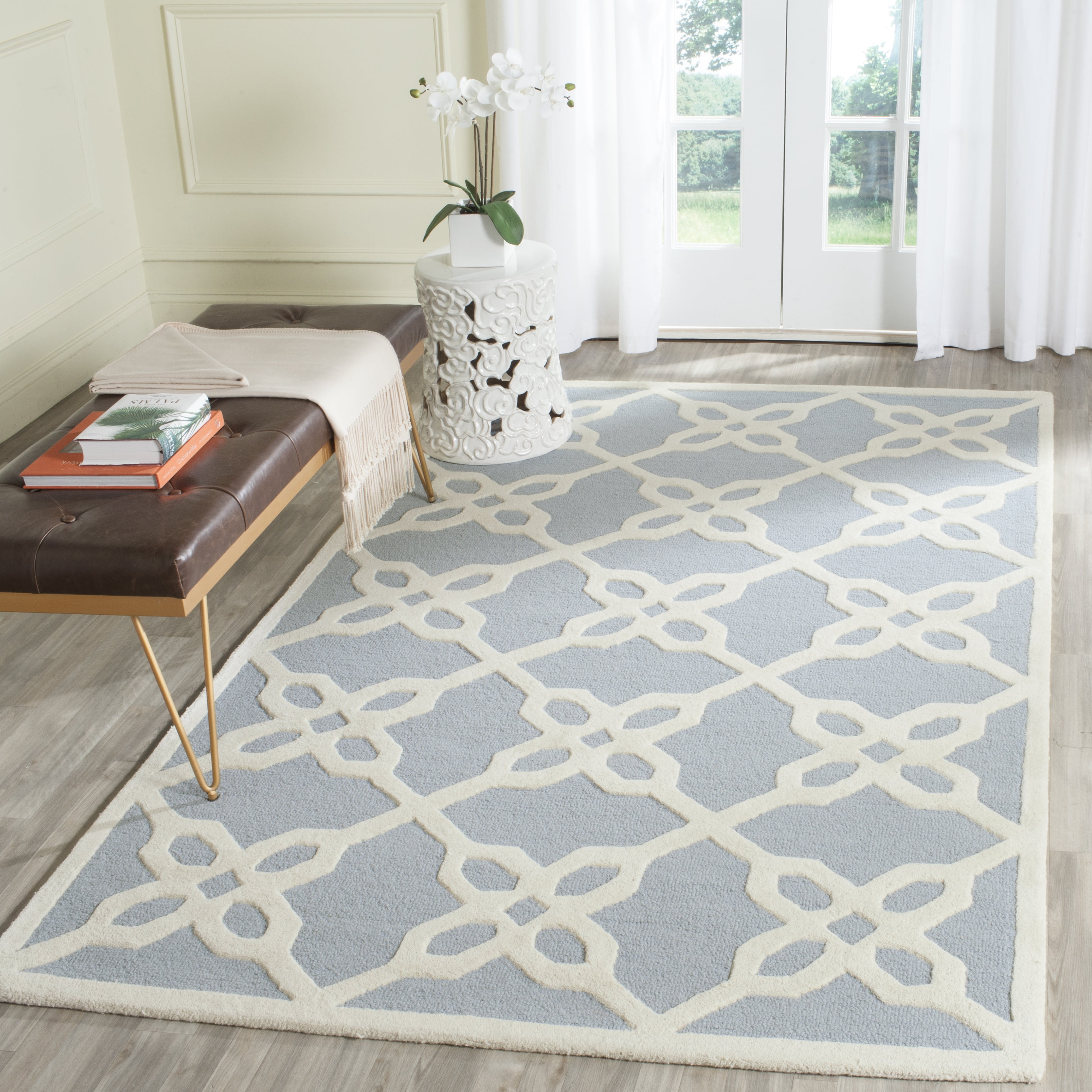 SAFAVIEH Cambridge Kayleah Geometric Wool Area Rug, Blue/Ivory, 5' x 8 ...