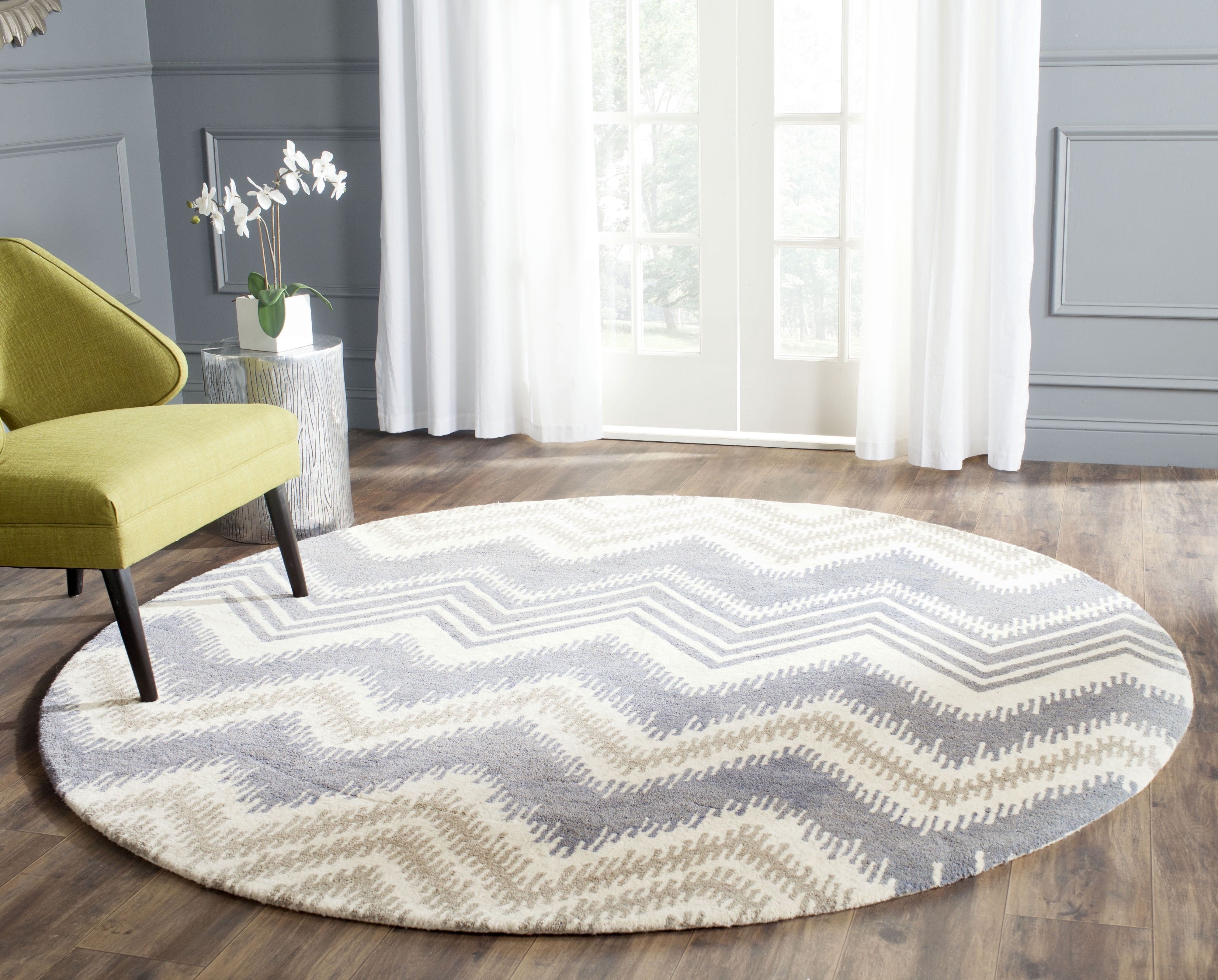SAFAVIEH Capri Robynne Chevron Wool Area Rug, Blue/Ivory, 7' x 7' Round ...
