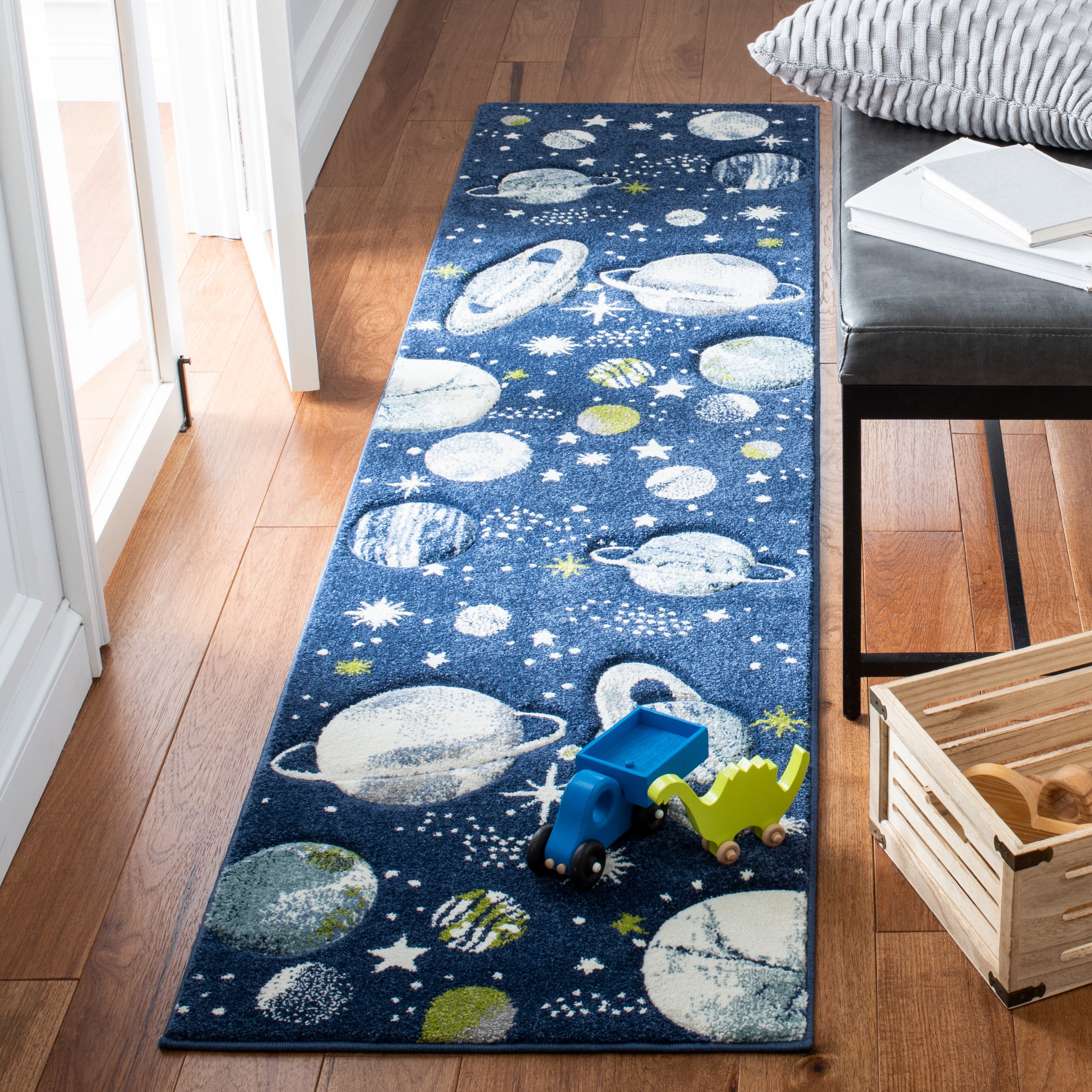 SAFAVIEH Carousel Kids World of Planets Runner Rug, Navy/Ivory, 2' x 8 ...