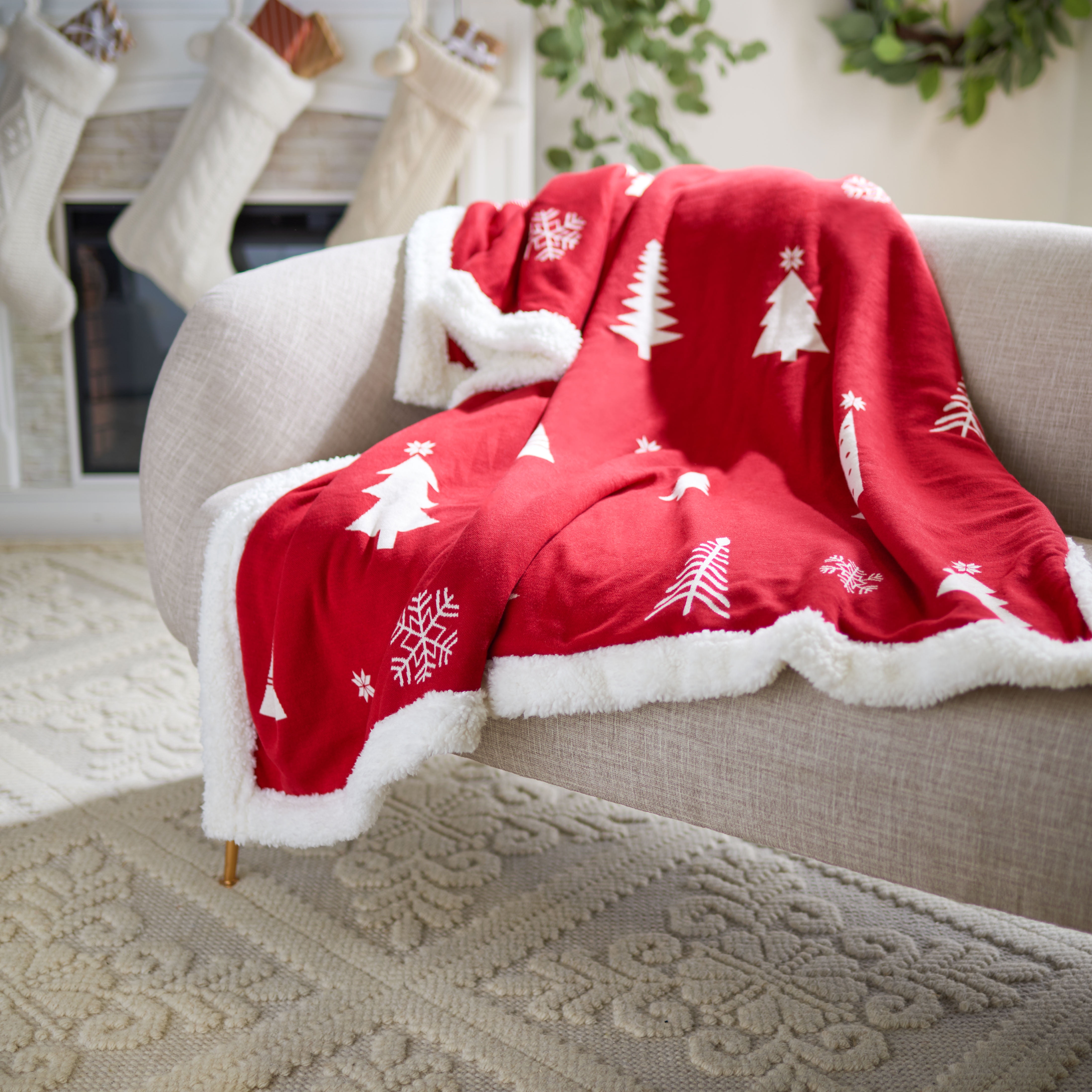 SAFAVIEH Cedar Sherpa Throw Red - Walmart.com