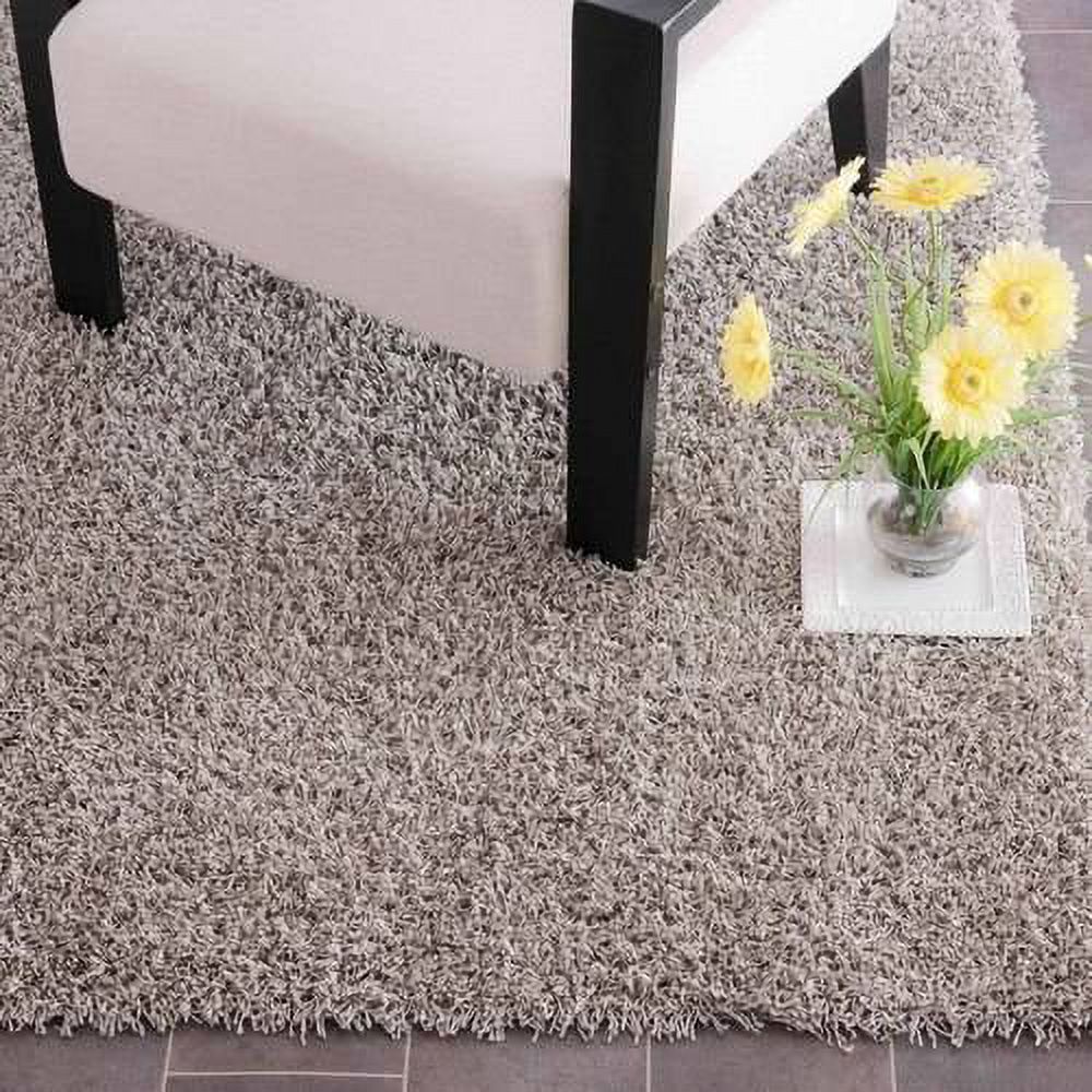 SAFAVIEH Clyde Solid Plush Polyester Shag Area Rug, Silver, 7' x 7 ...