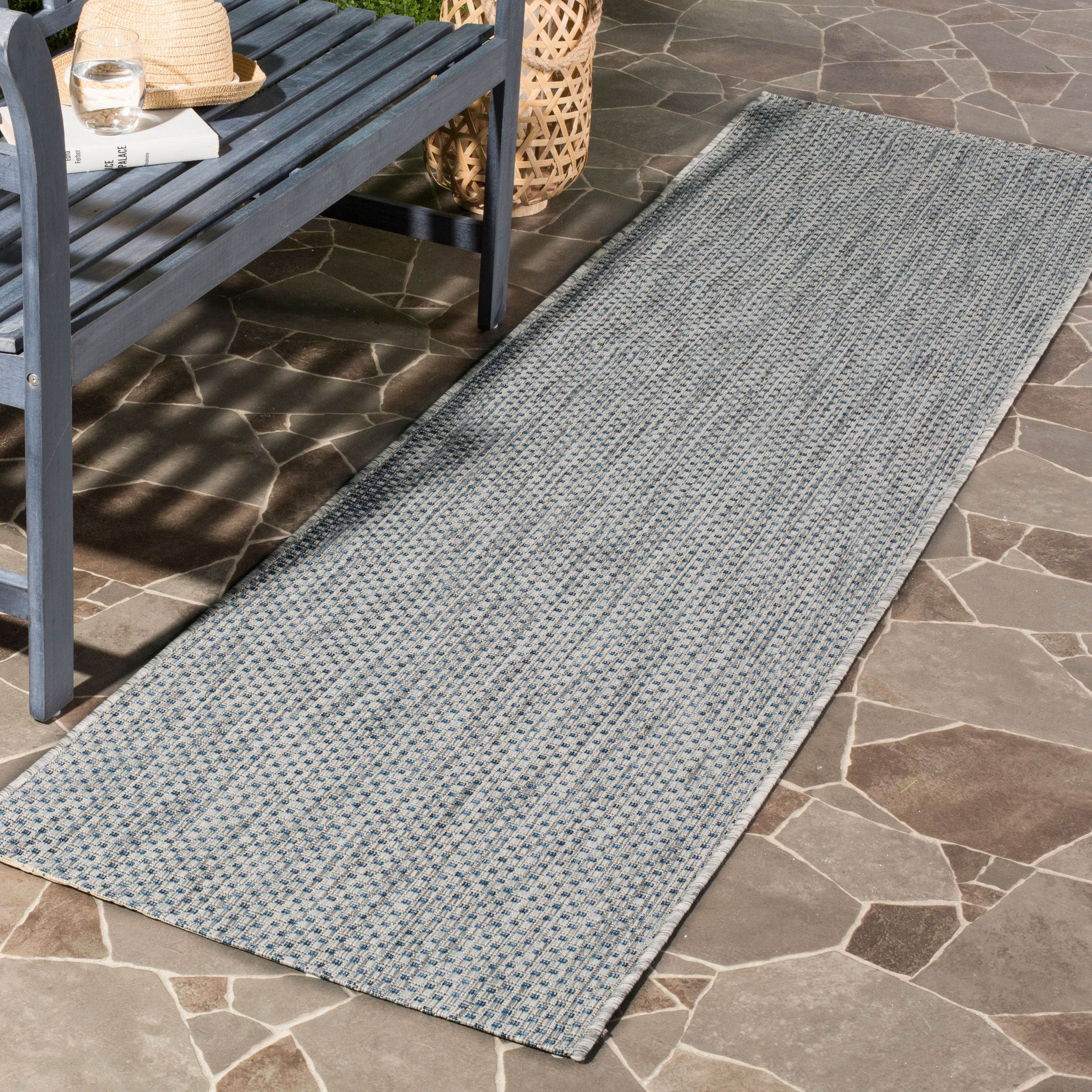 SAFAVIEH Courtyard Finnian Solid Indoor/Outdoor Runner Rug, Grey/Navy ...