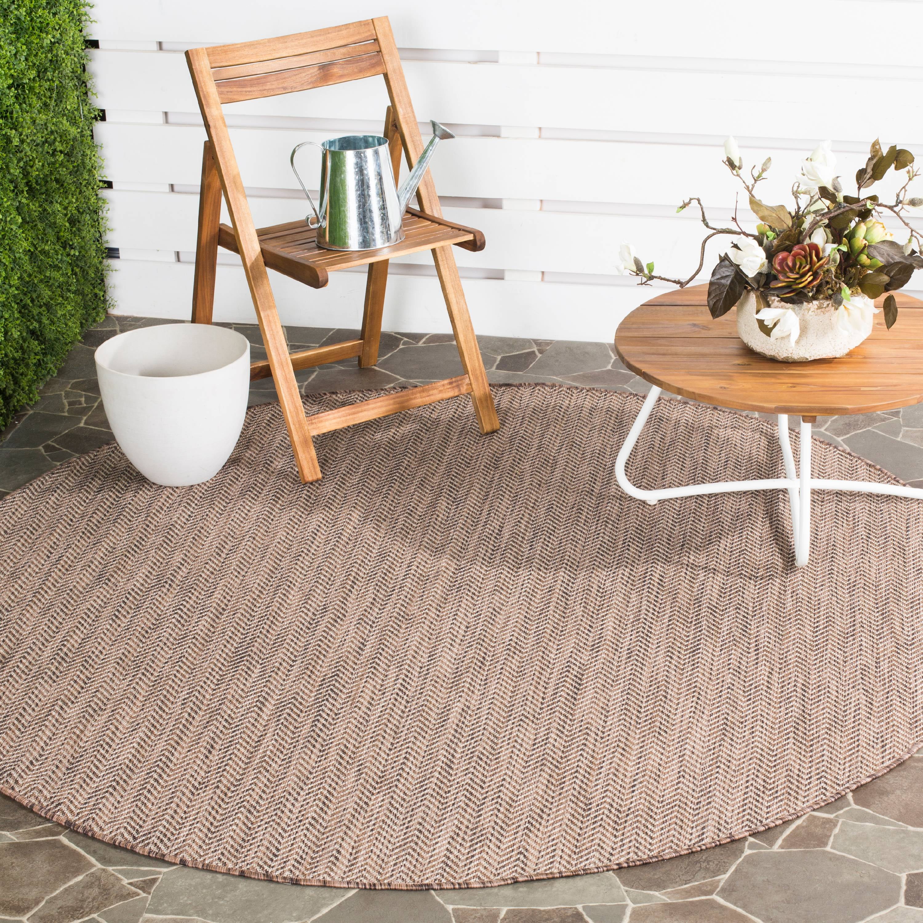 SAFAVIEH Courtyard Morven Chevron Stripes Indoor/Outdoor Area Rug, 6'7 ...