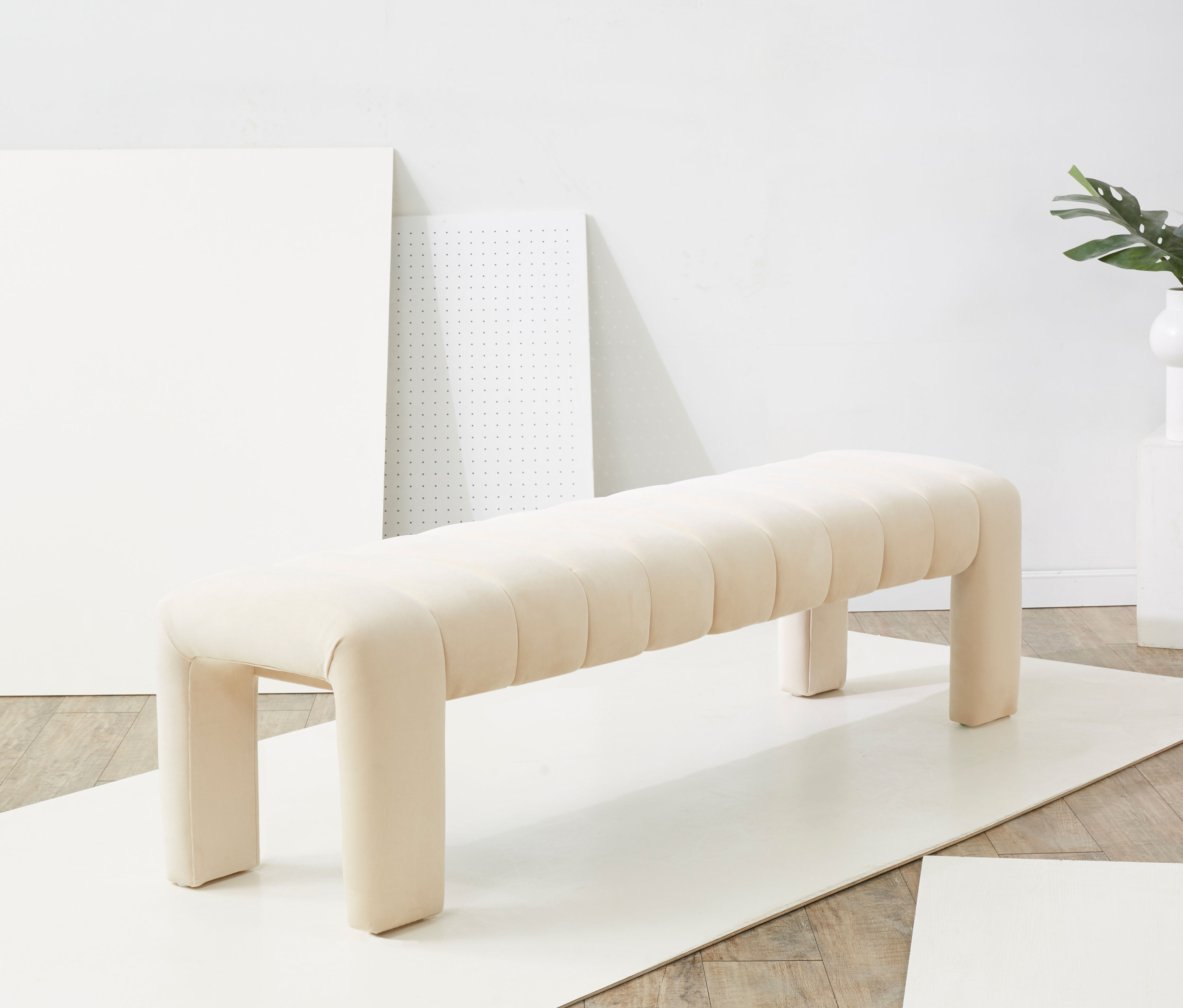 SAFAVIEH Couture Bellisima Solid Tufted Velvet Modern Bench, Cream ...