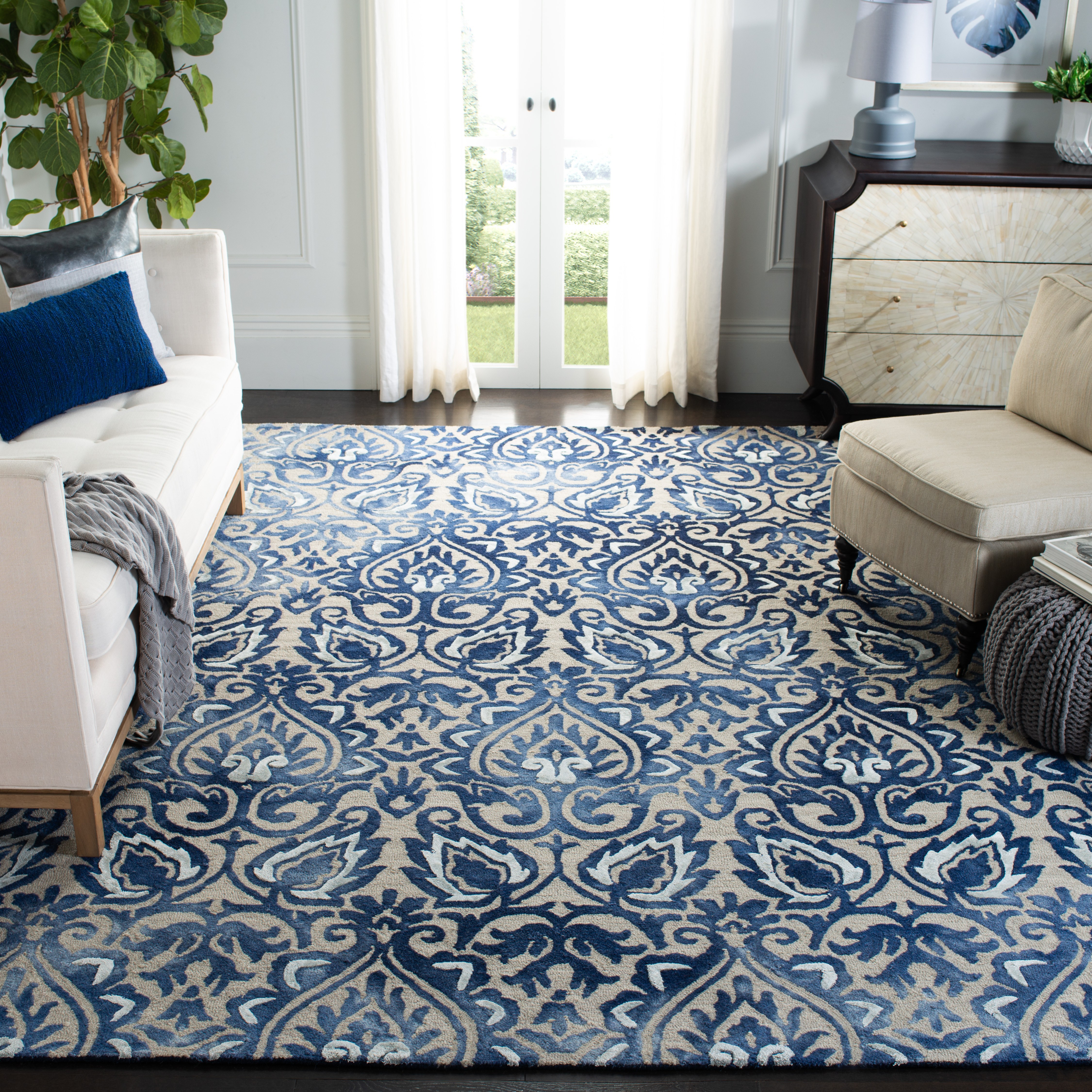 Safavieh Dip Dye Riagan Floral Area Rug, Royal Blue/Beige, 8' x 10 ...