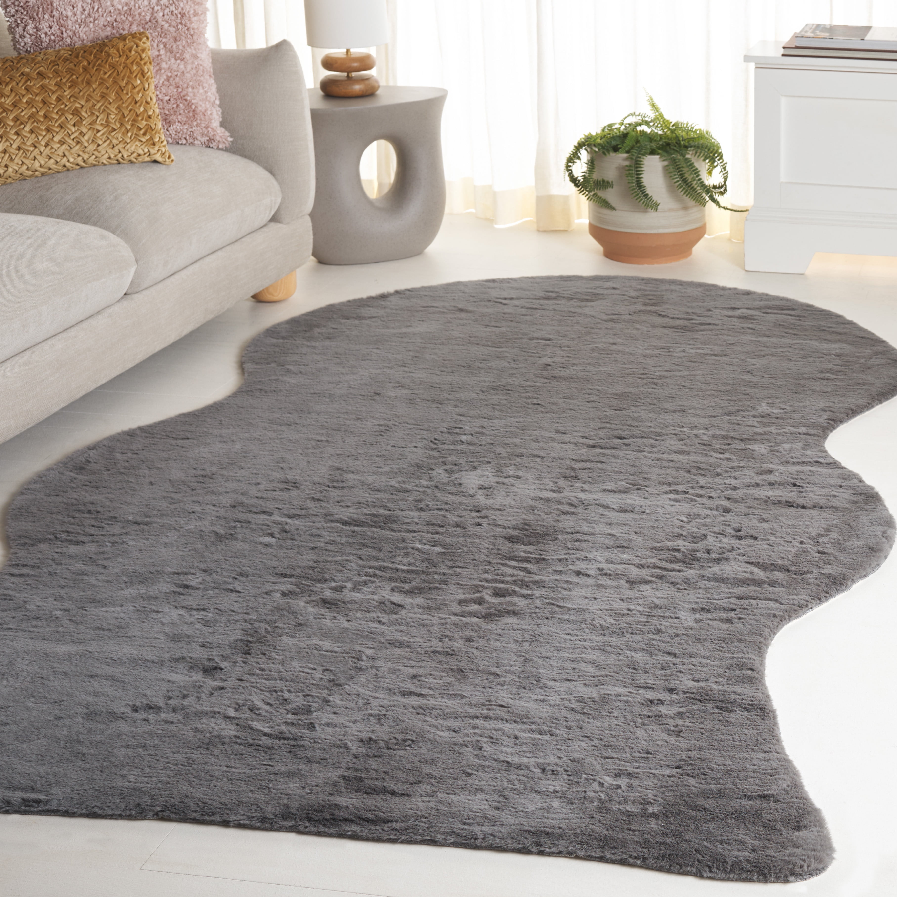 Safavieh Faux Sheep Skin Alexus Geometric Area Rug, Gray, 2' x 3 ...
