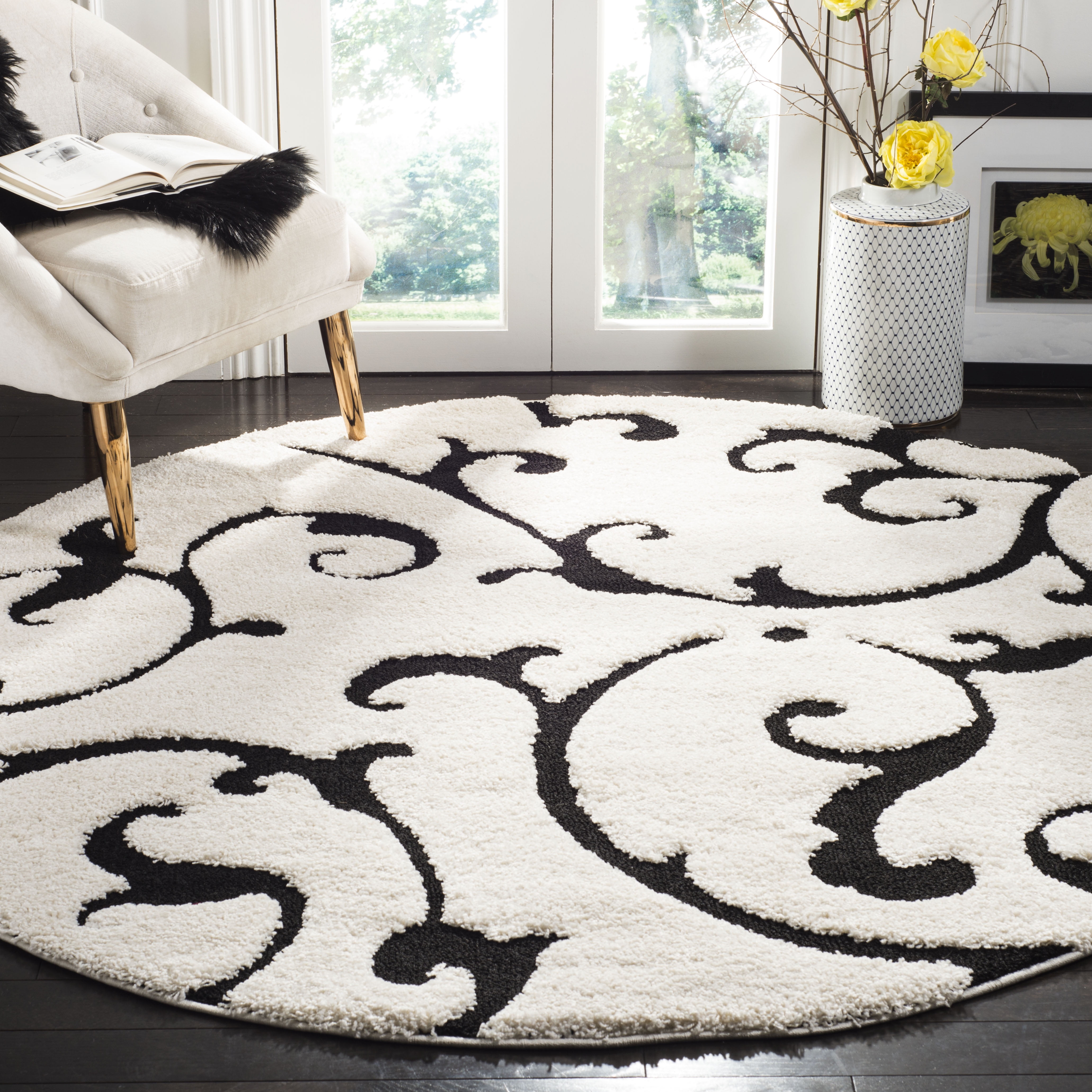 SAFAVIEH Florida Aline Floral Vines Shag Area Rug, Ivory/Black, 6'7" x ...