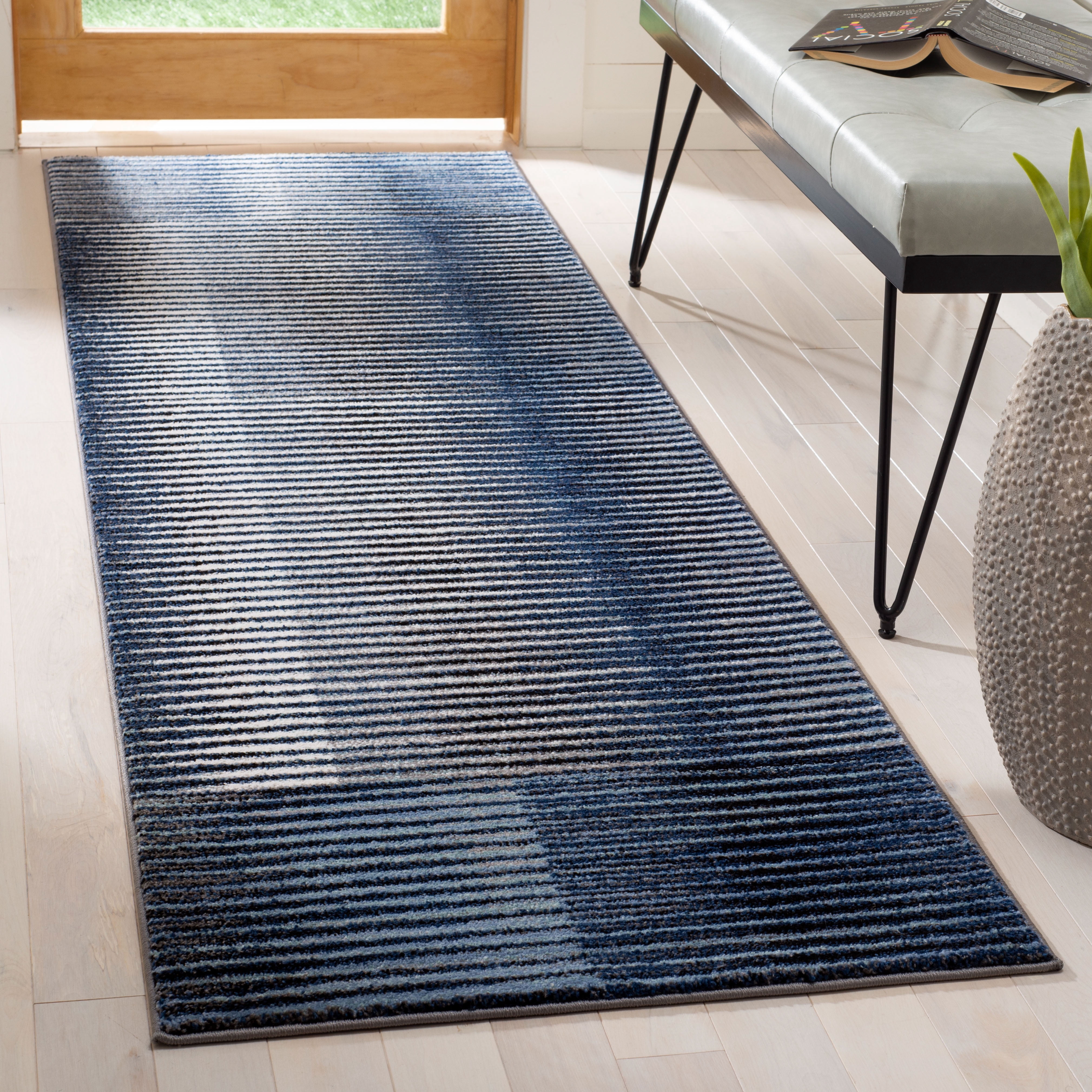 Safavieh Galaxy Savannah Abstract Runner Rug, Blue/Navy, 2'3" x 8 ...
