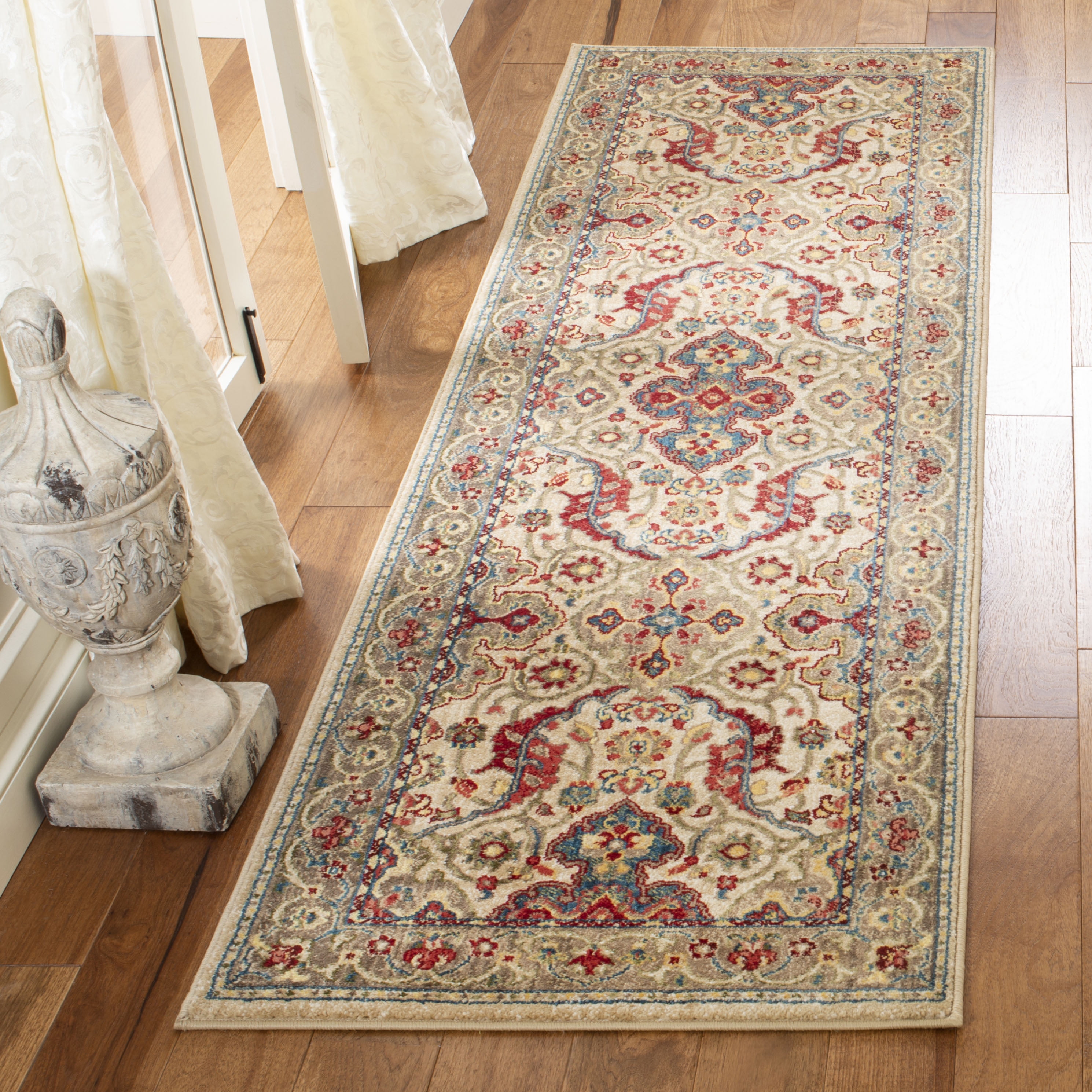 SAFAVIEH Kashan Vincent Oriental Runner Rug, Ivory/Taupe, 2'6" x 8 ...