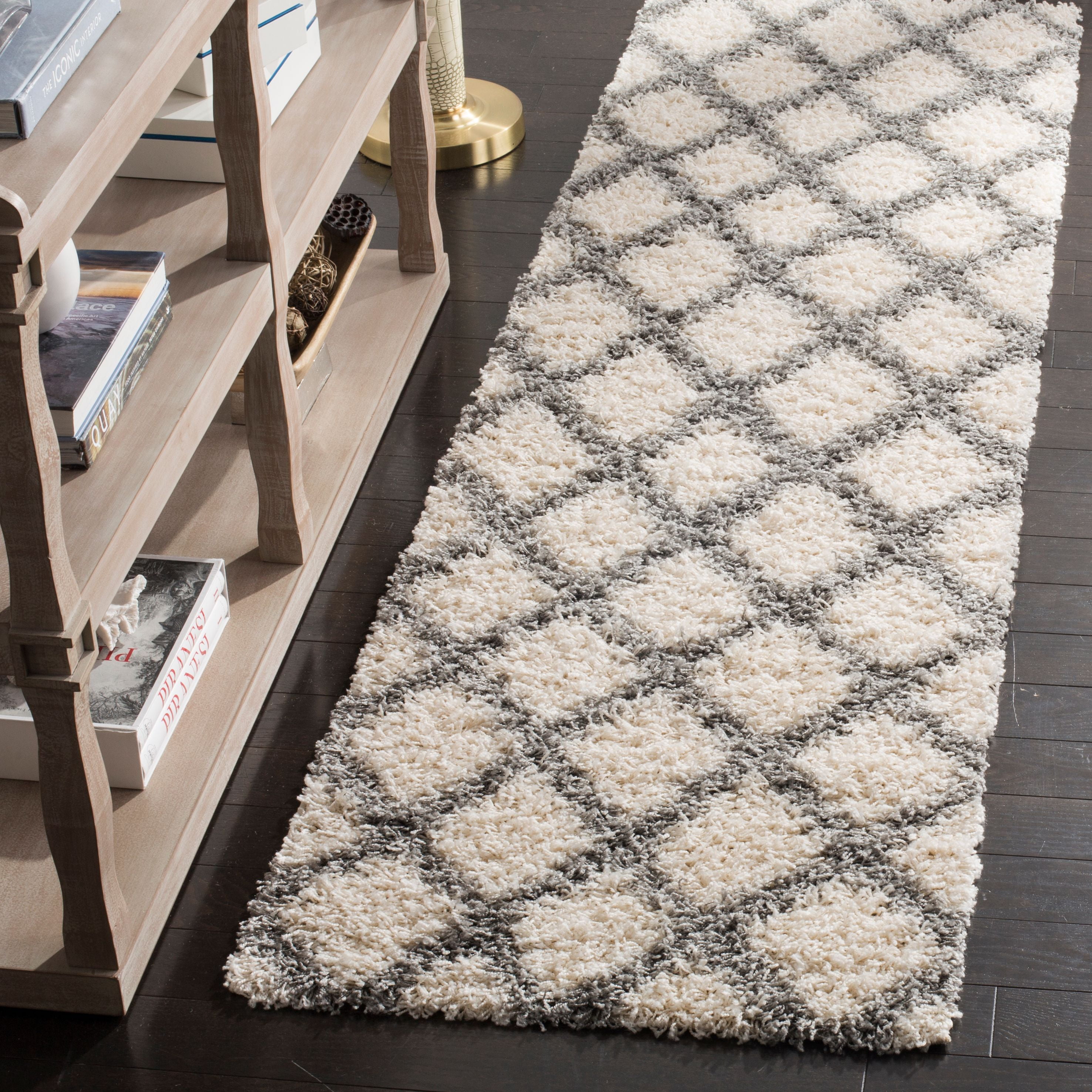 SAFAVIEH Layla Geometric Plush Shag Runner Rug, Ivory/Grey, 2'3" x 8 ...