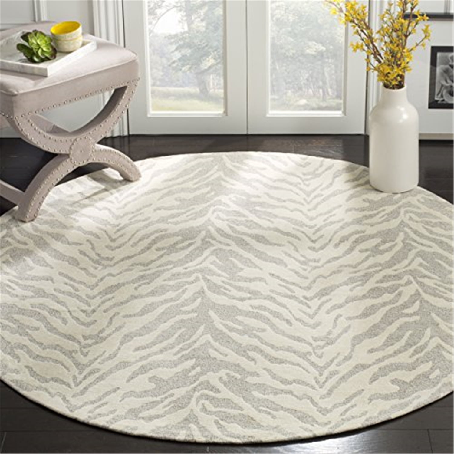 SAFAVIEH Marbella Daria Geometric Area Rug, Light Grey/Ivory, 6' x 6 ...