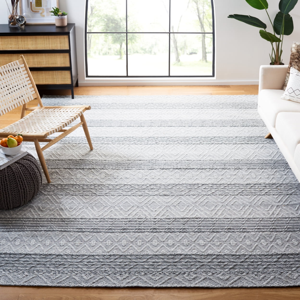 SAFAVIEH Marbella Fisher Striped Area Rug, Ivory/Grey, 5' x 8 ...