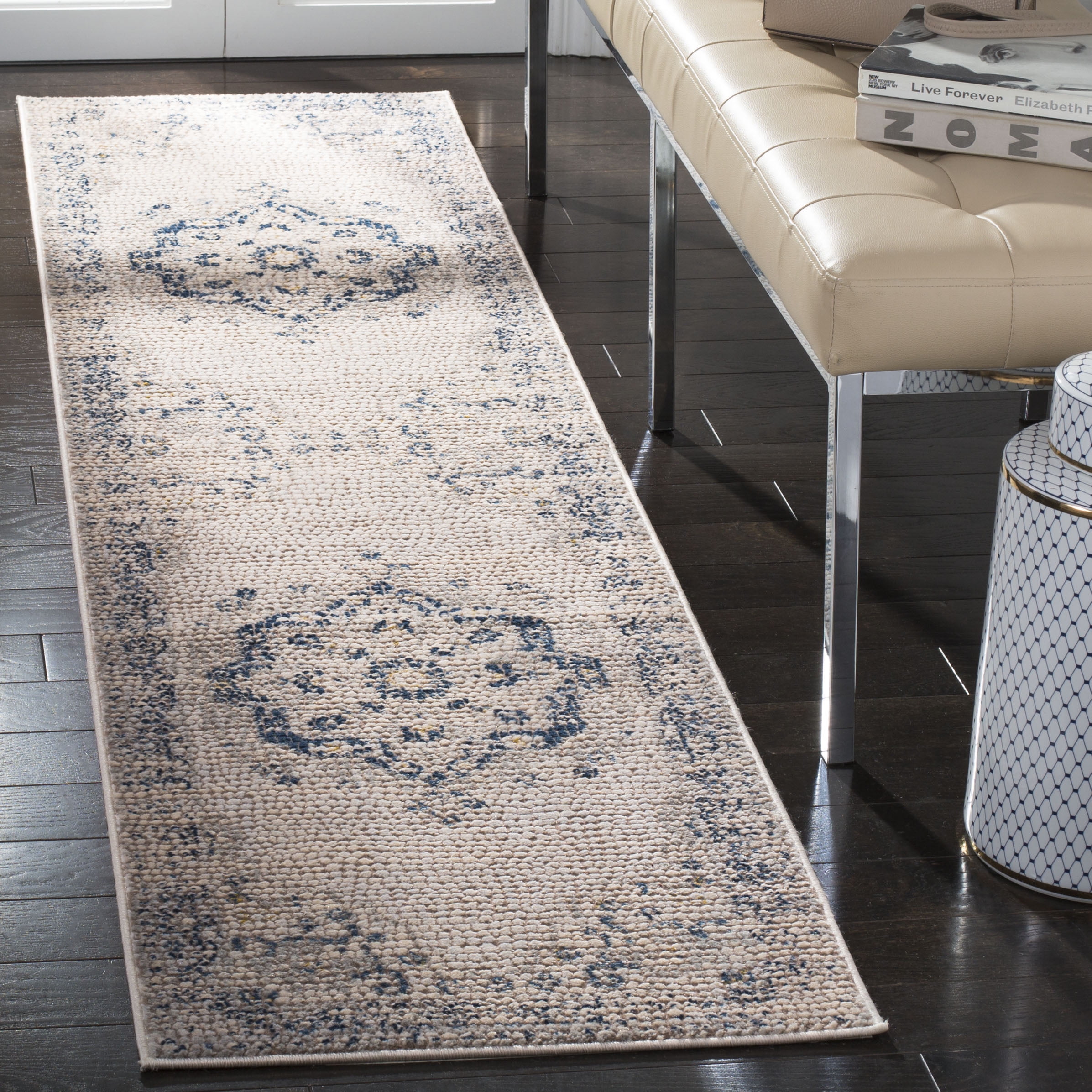 SAFAVIEH Marseille Charlene Floral Runner Rug, Navy/Ivory, 2' x 8 ...