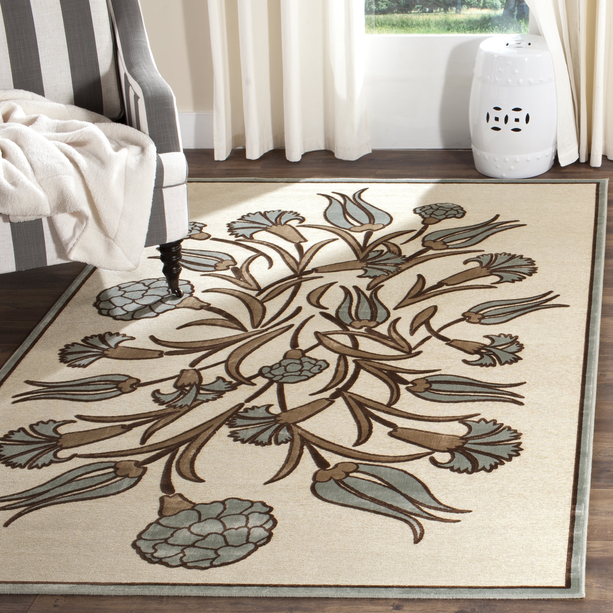 SAFAVIEH Martha Stewart Floral Arabesque Floral Area Rug, Ivory, 7'10 ...
