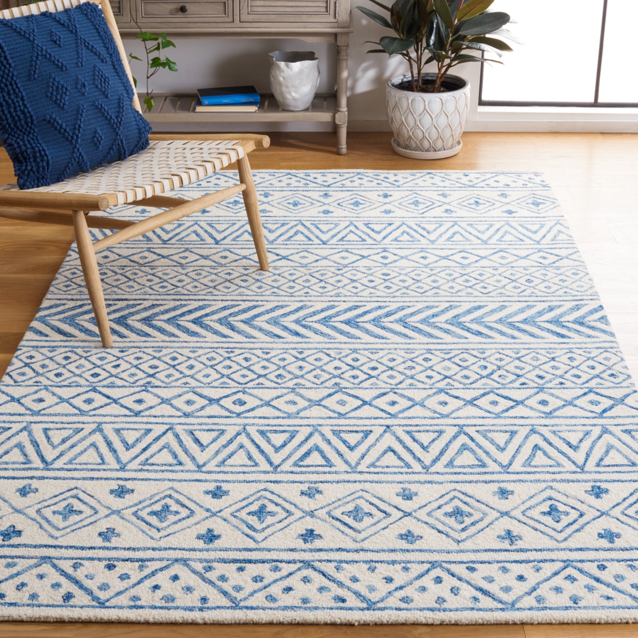 SAFAVIEH Metro Beaumont Southwestern Area Rug, Ivory/Blue, 3' x 5 ...