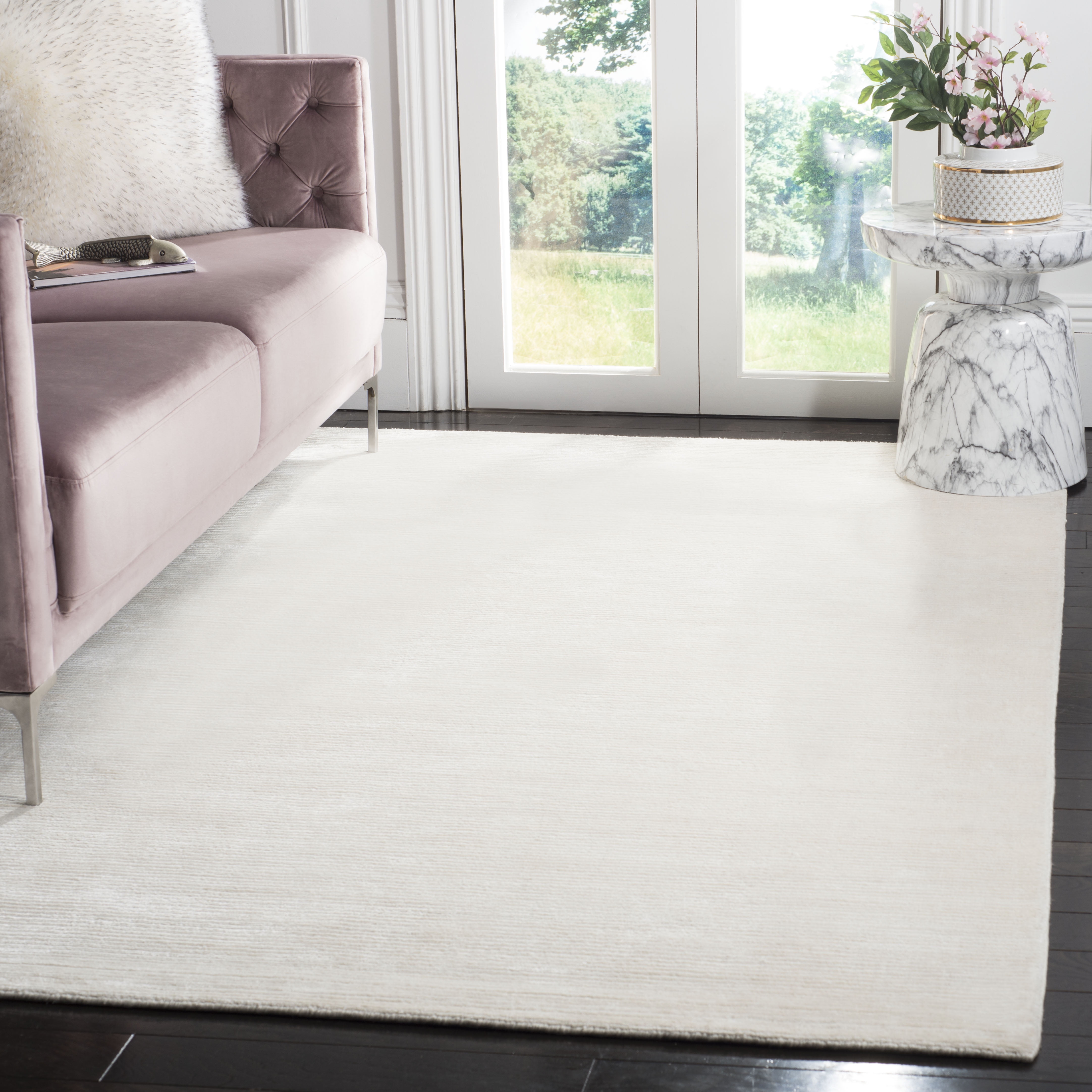 SAFAVIEH Mirage Peregrine Solid Area Rug, White, 4' x 6' - Walmart.com