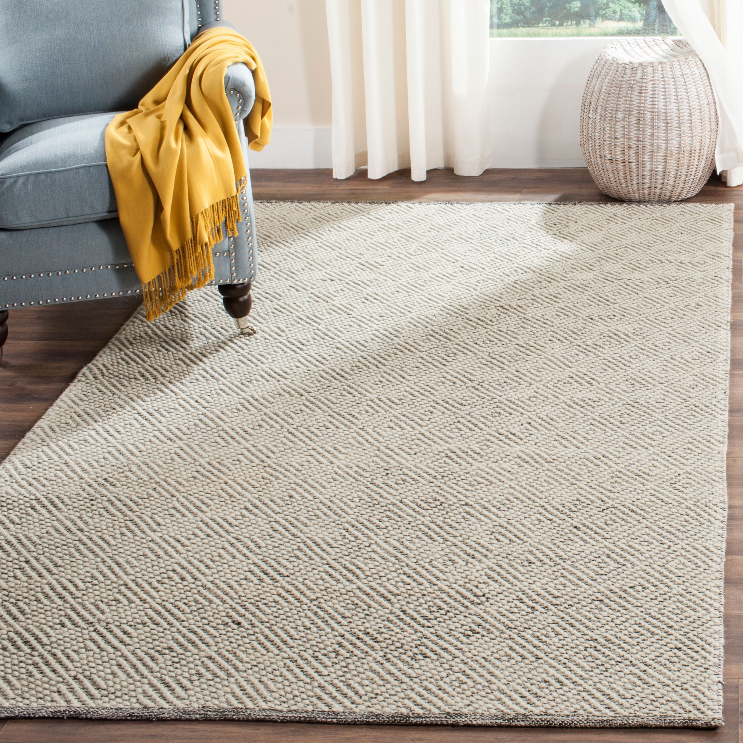 SAFAVIEH Natura Eanna Geometric Wool Area Rug, Ivory/Light Grey, 5' x 8 ...