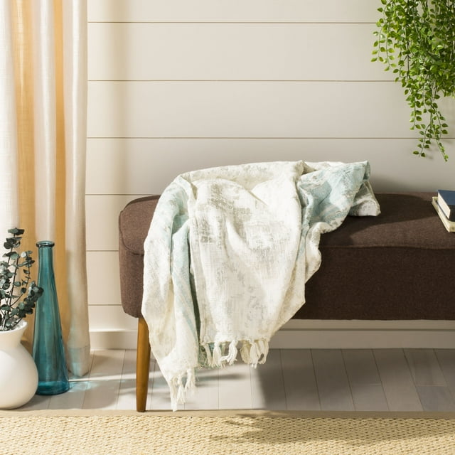 SAFAVIEH Nicola Metallic Geometric Throw, 70" x 50", White/ Blue ...