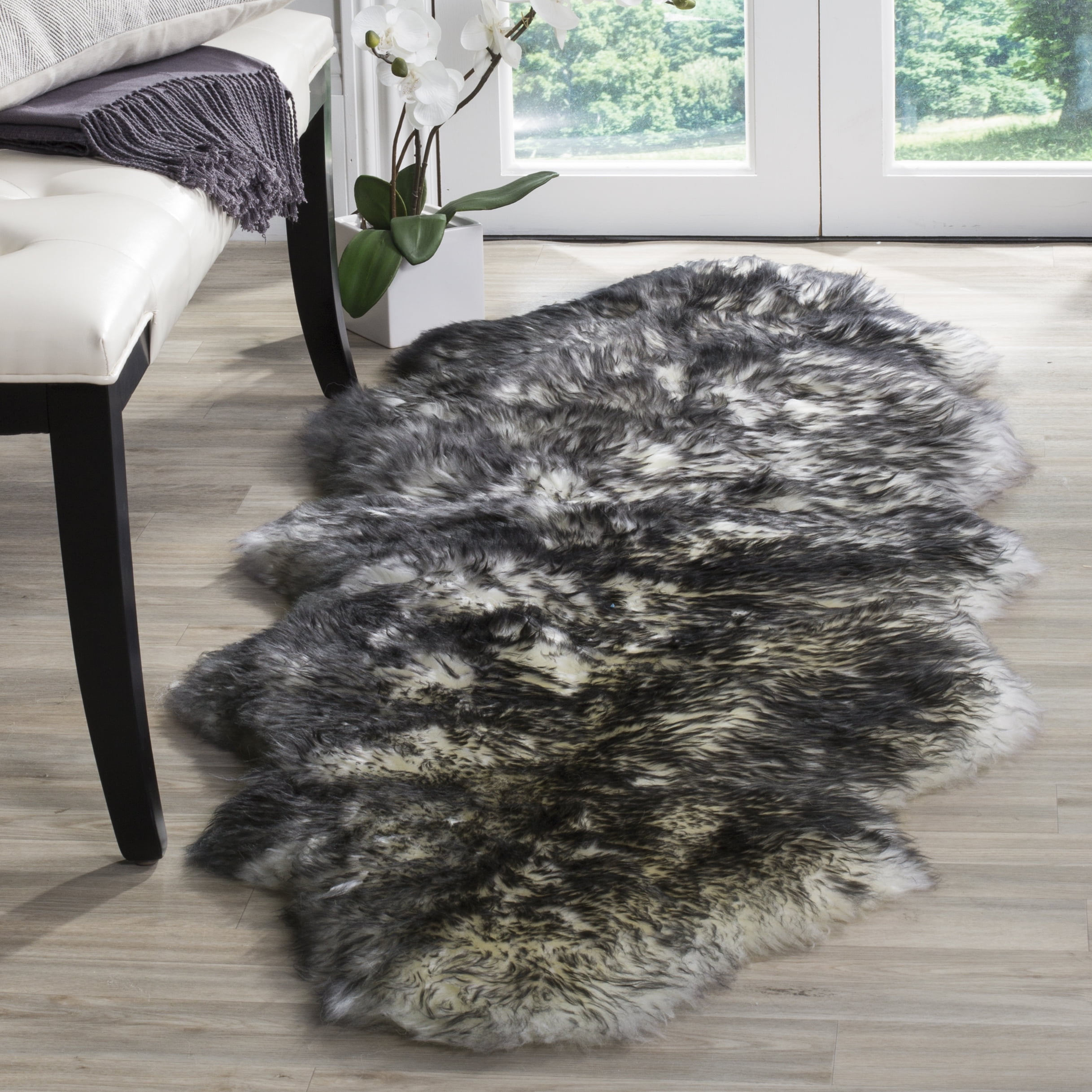 SAFAVIEH Sheep Skin SHS121G Ivory / Dark Charcoal Rug - Walmart.com