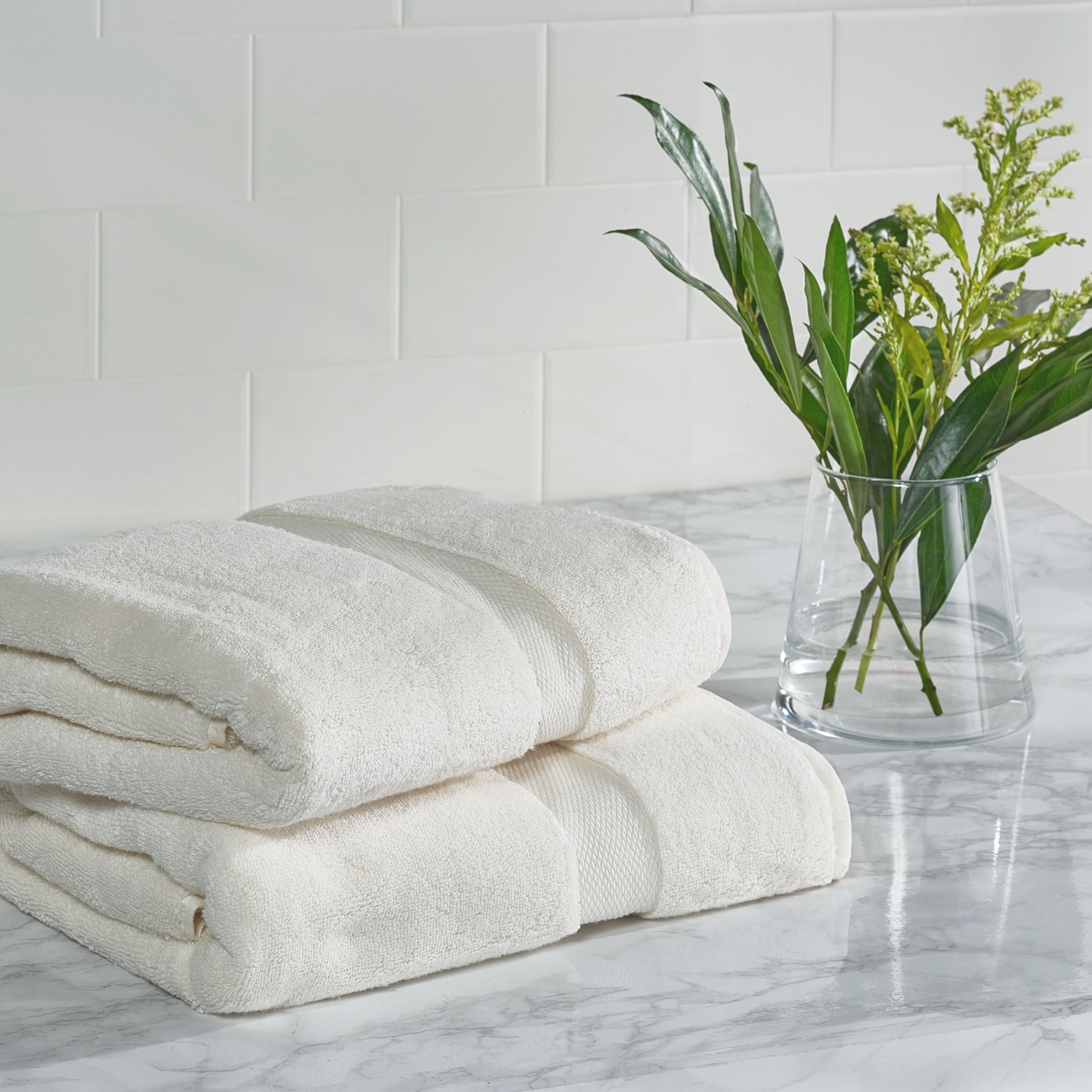 SAFAVIEH Super Plush Solid Bath Towel Set, 27" x 54", Ivory, Set of 2 ...
