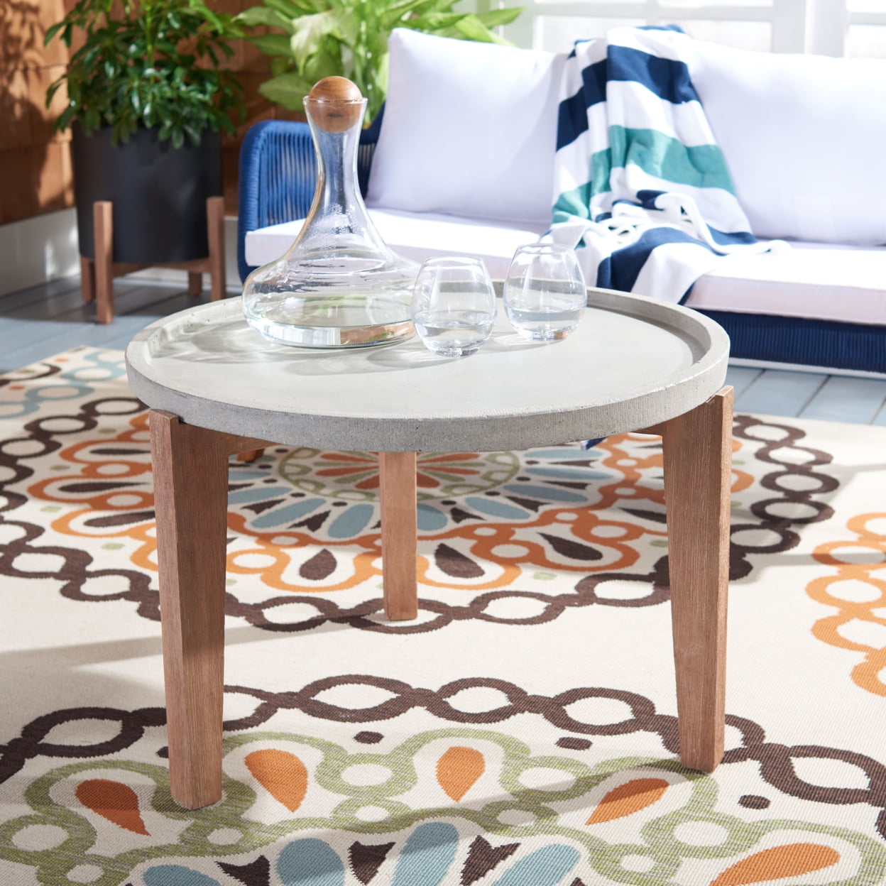 SAFAVIEH Valton Outdoor Patio Round Side Table, Natural/Light Grey ...