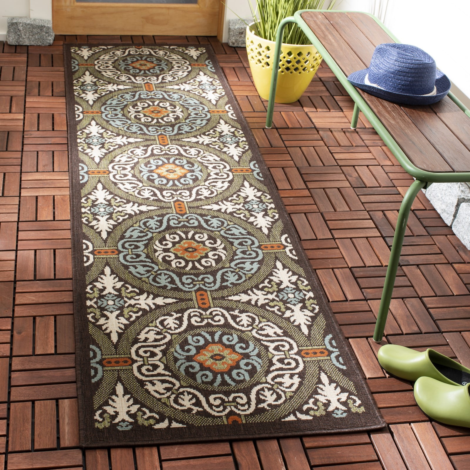 SAFAVIEH Veranda Durga Geometric Indoor/Outdoor Runner Rug, 2'3" x 10 ...