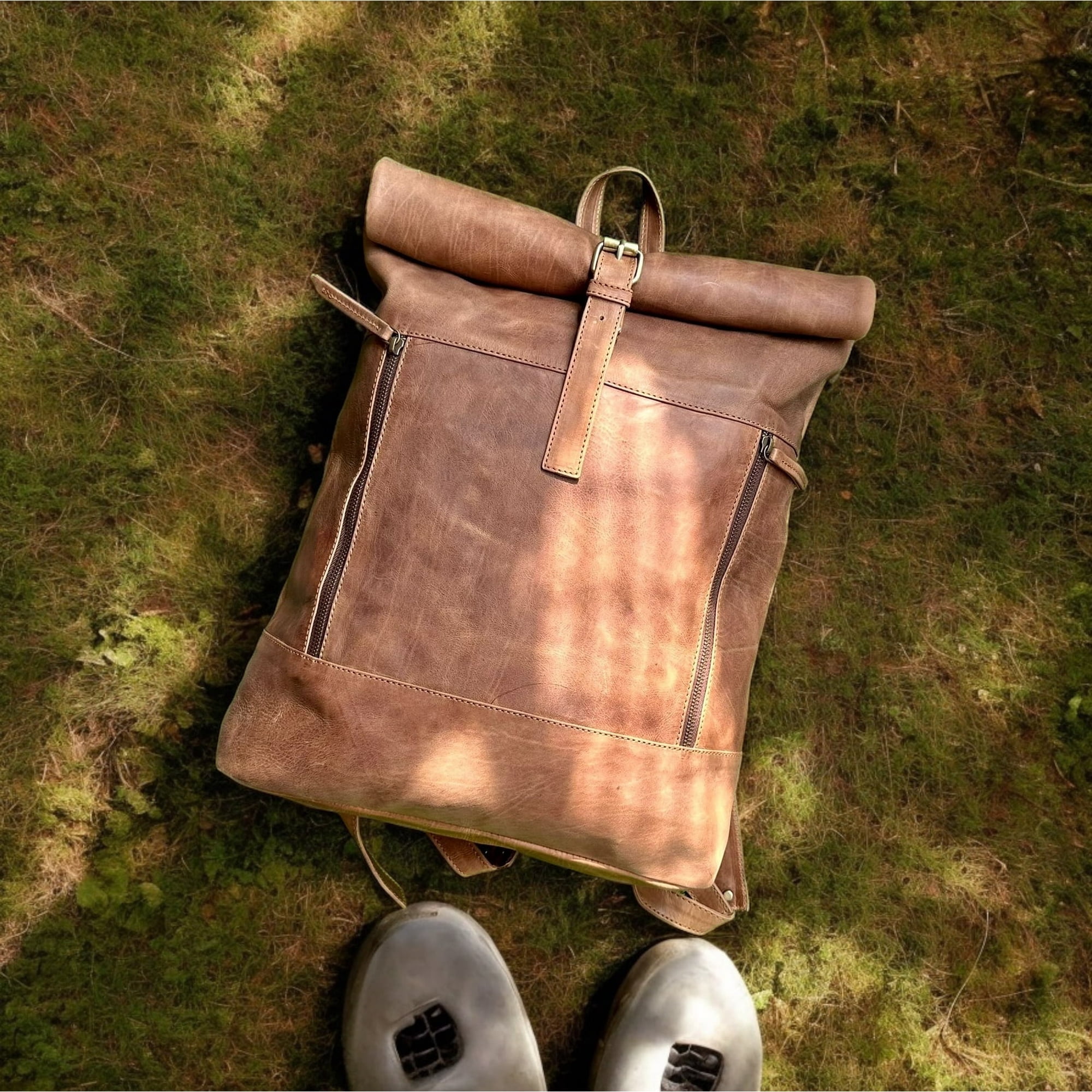 SAINTSTAG Leather Backpack for Men Roll-Top Backpacks for Adults ...