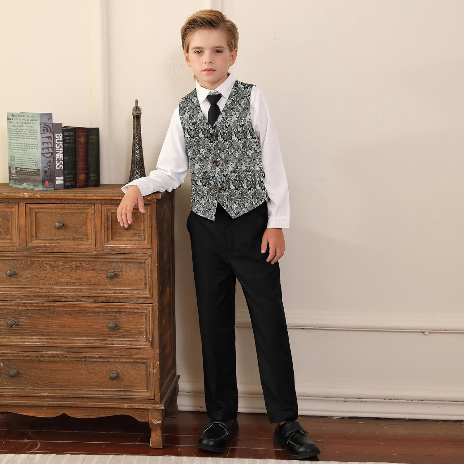 SANMIO, Boys Suit 4 Piece, Size 4, Formal Boys Tuxedo Set - Walmart.com