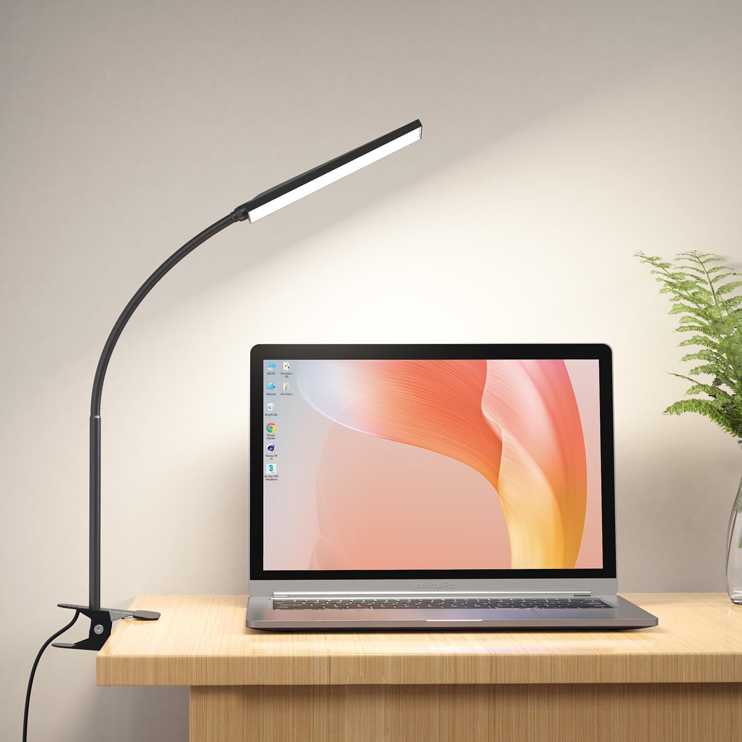 SHAANXIXIAN LED Desk Lamp, 5W USB Clip on Light Eye-Caring Reading ...