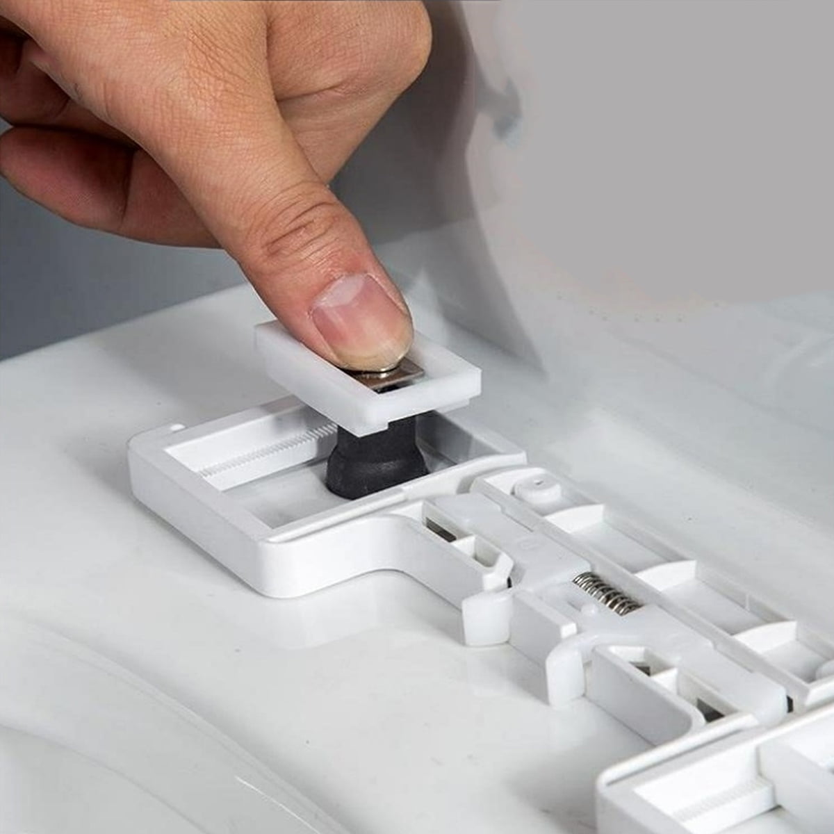 SHINYPASING 4Pcs Black Cylindrical 304 Stainless Steel Toilet Lid Screw ...