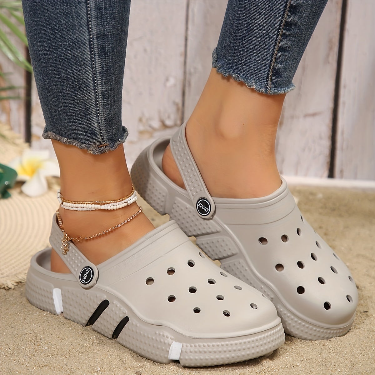 SHZHLAIFUZB Breathable and Lightweight Women‘s Garden Clogs with Hollow ...