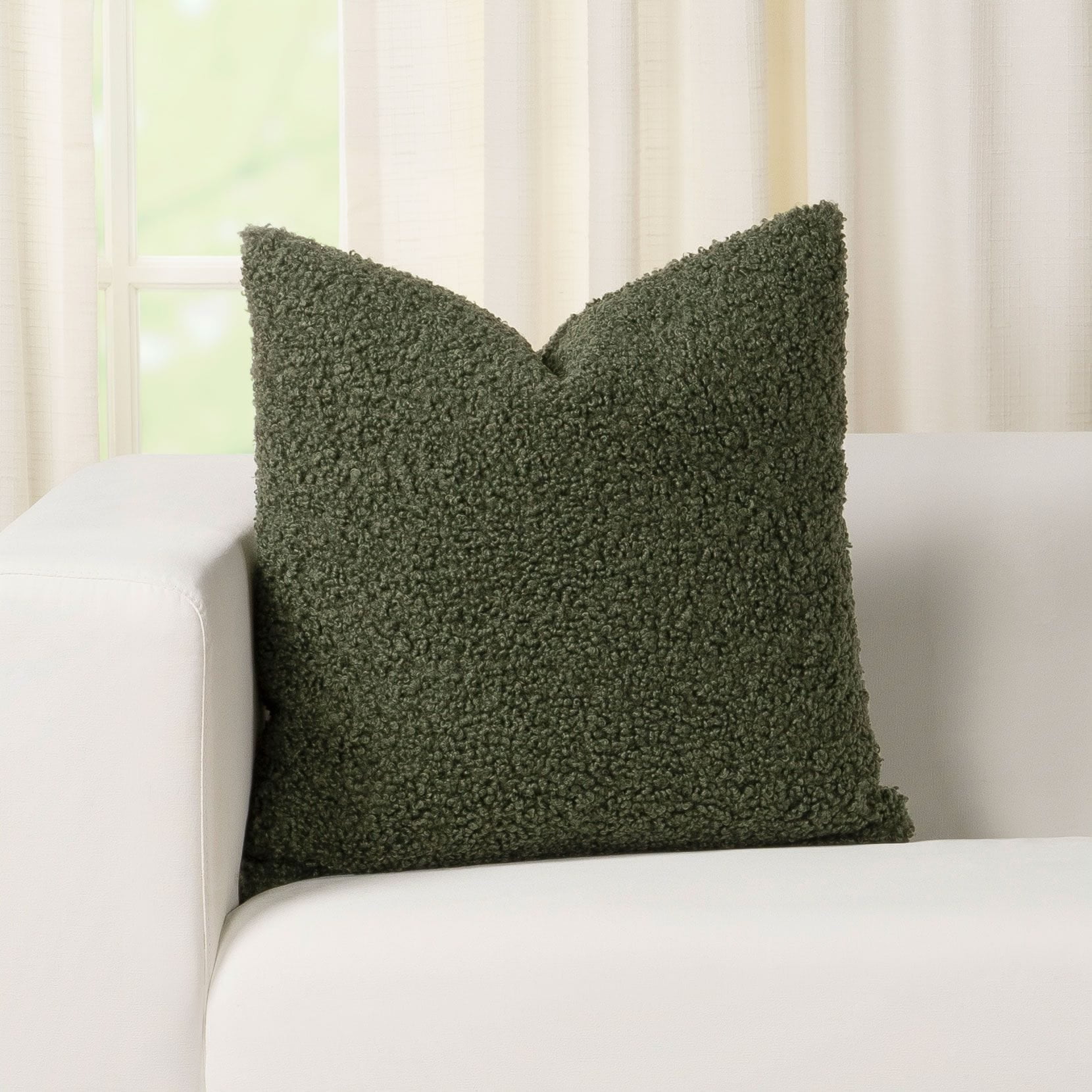 SIScovers Tiffany Boucle Textured Throw Pillow, Cloverleaf, 100% ...