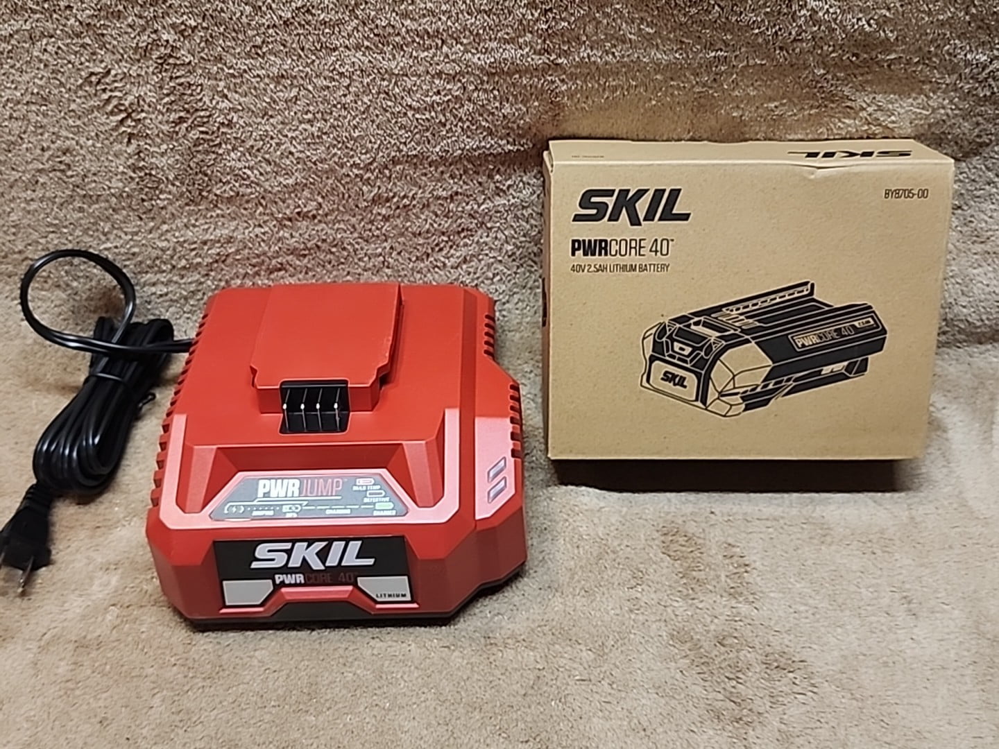 SKIL PWRCore 40V 2.5 Ah Lithium Ion Battery BY8705-00 & Charger SC5364 ...
