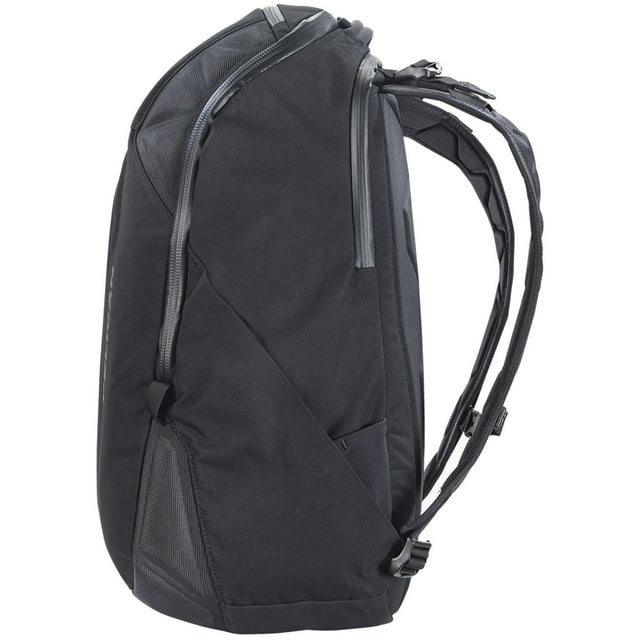 SL-MPB35-BLK 35-Liter Water-Resistant Lightweight Backpack (Black ...